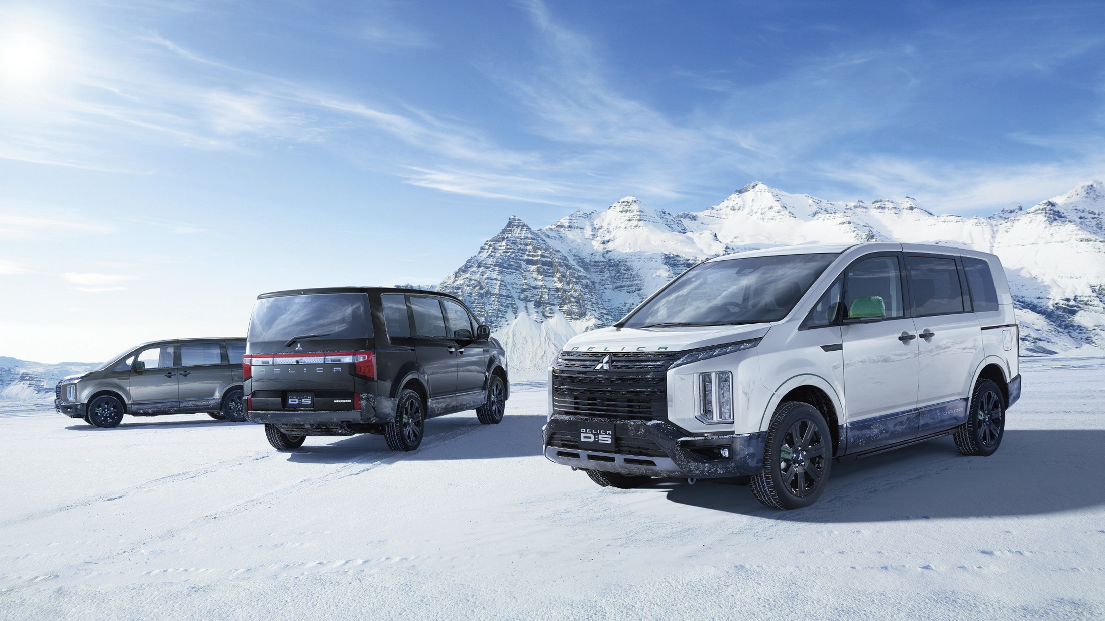 Mitsubishi Delica Family Gains Winter-Inspired Chamonix Packages In Japan | Carscoops