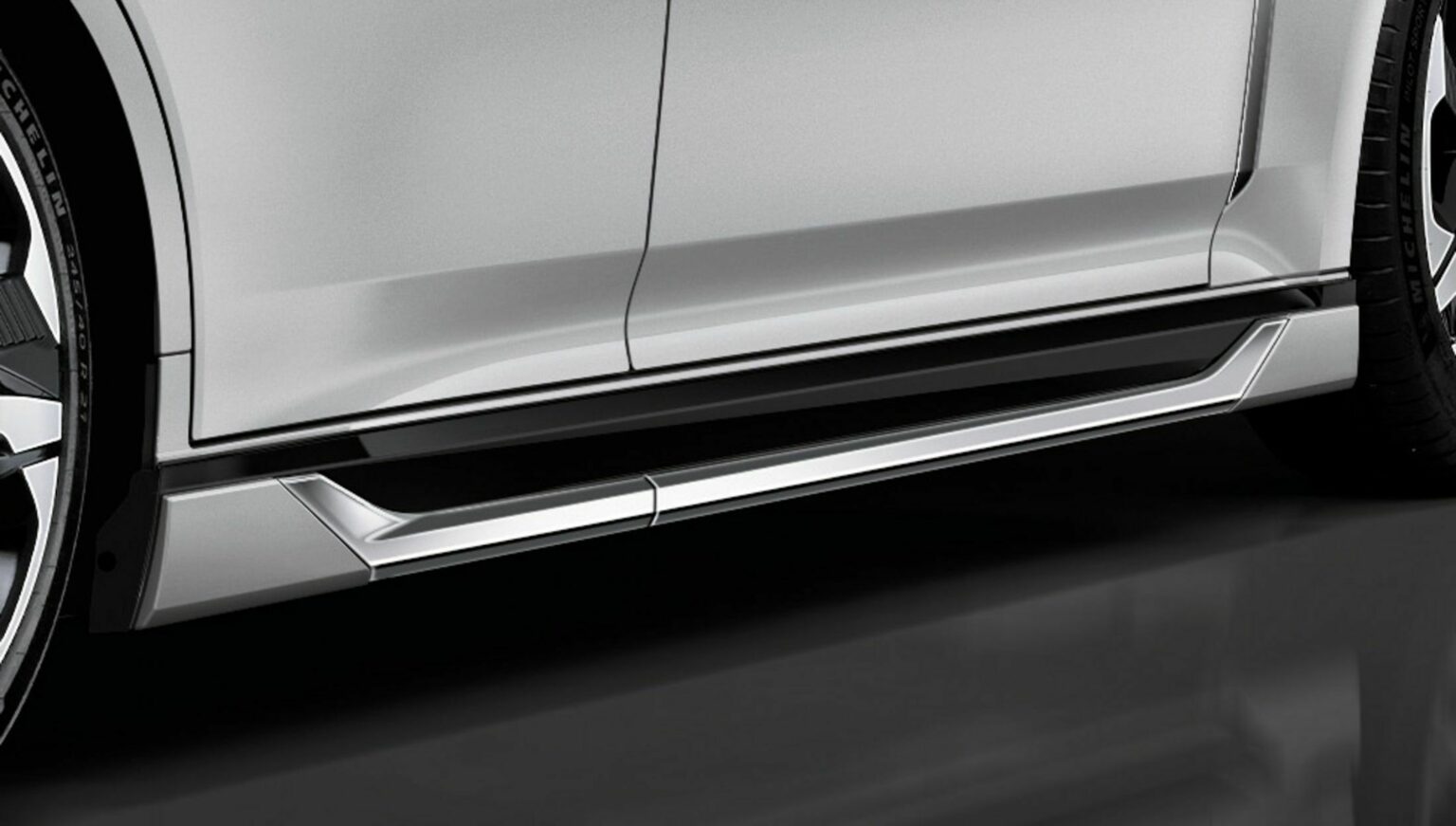 Modellista Keeps It Classy With New Toyota Crown Sedan Tuning Package ...