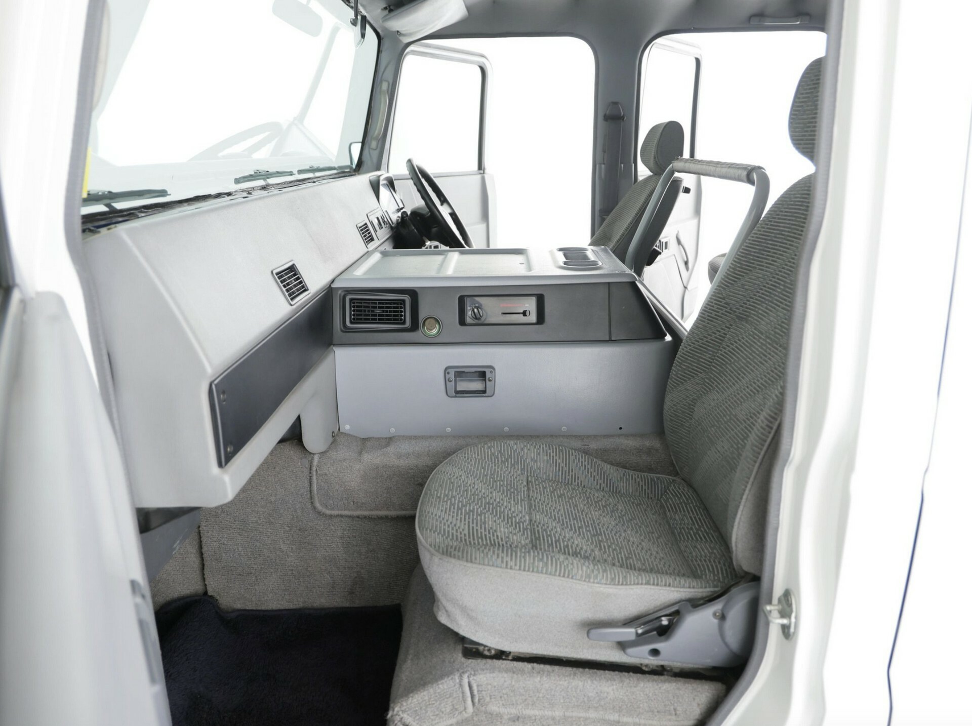 Forget The Hummer H1, This Toyota Mega Cruiser Is The Off-Roader You ...