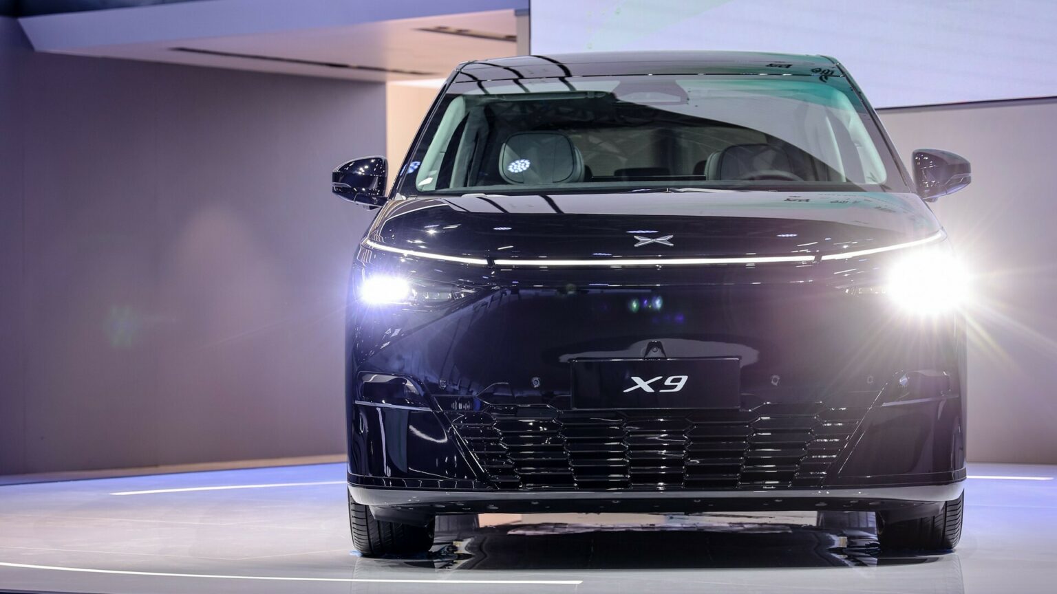 Xpeng X9 Debuts As Another Electric, Luxury Van For China | Carscoops