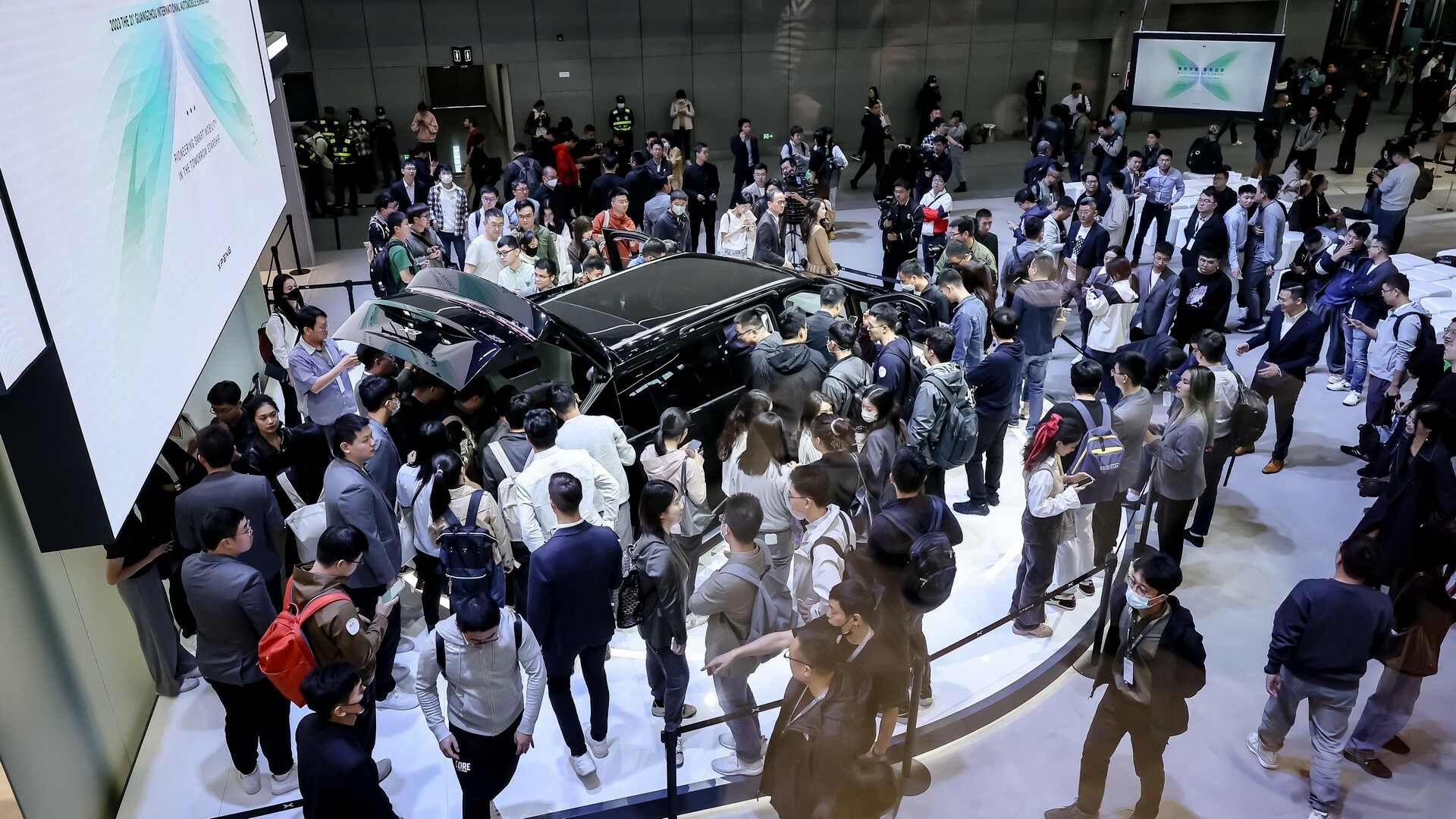 Xpeng X9 Debuts As Another Electric, Luxury Van For China | Carscoops