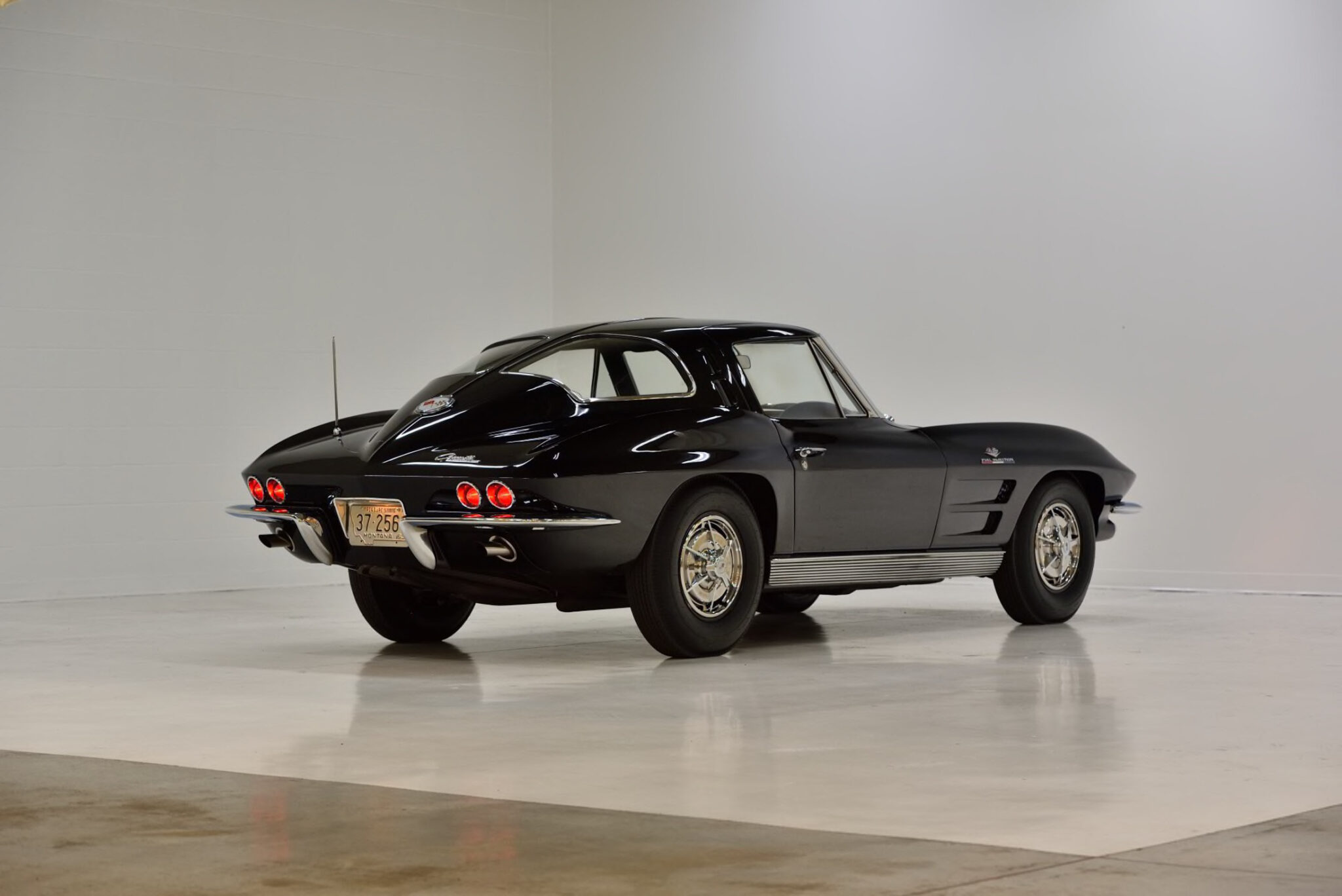 Collector Selling ’63 Split-Window Corvettes In Every Available Color ...