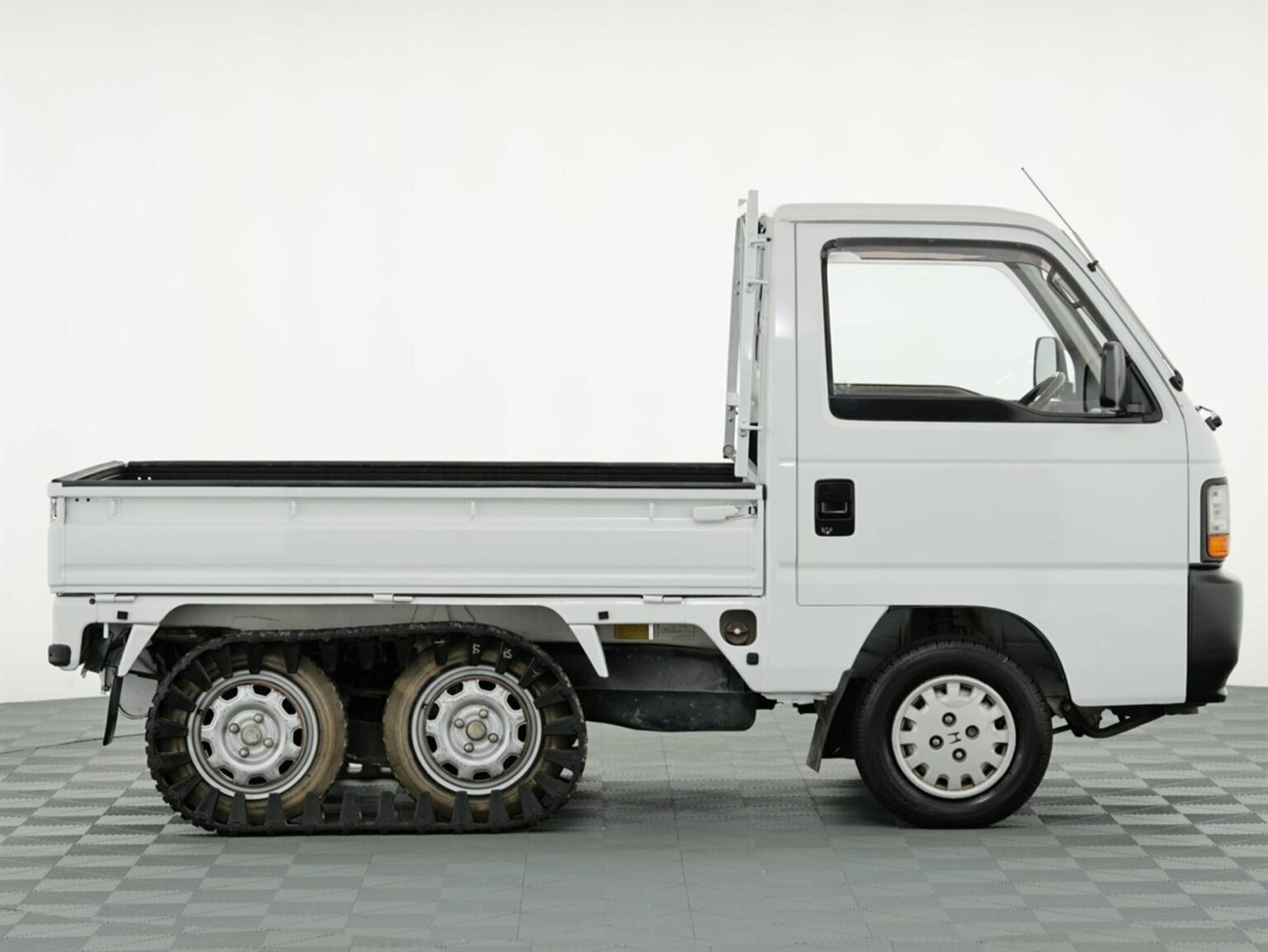 Honda Acty Crawler Is Your Antidote To Monstrous 6×6 Truck Conversions ...