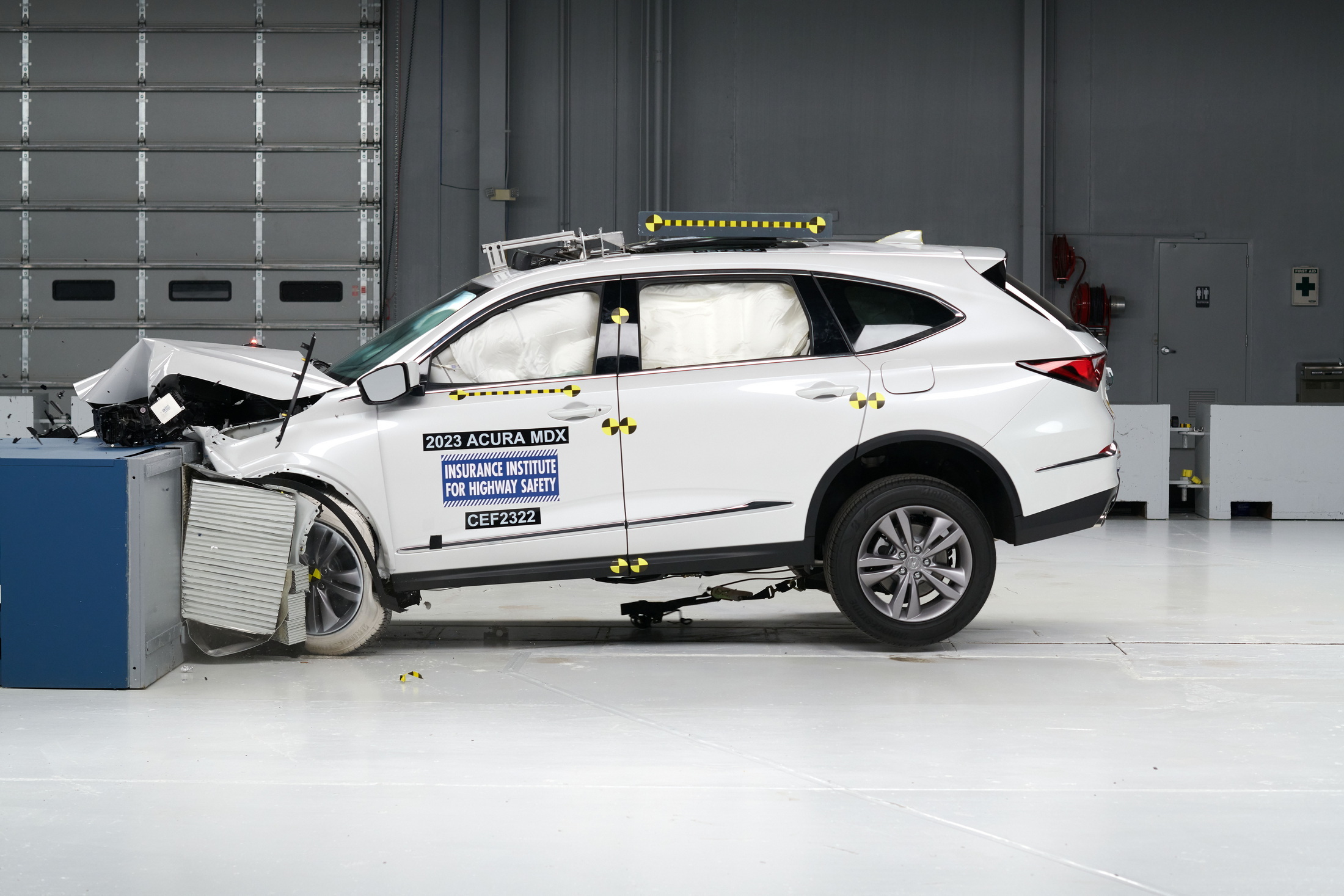 Even Luxury Midsize SUVs Struggle To Protect Their Rear Seat Passengers ...