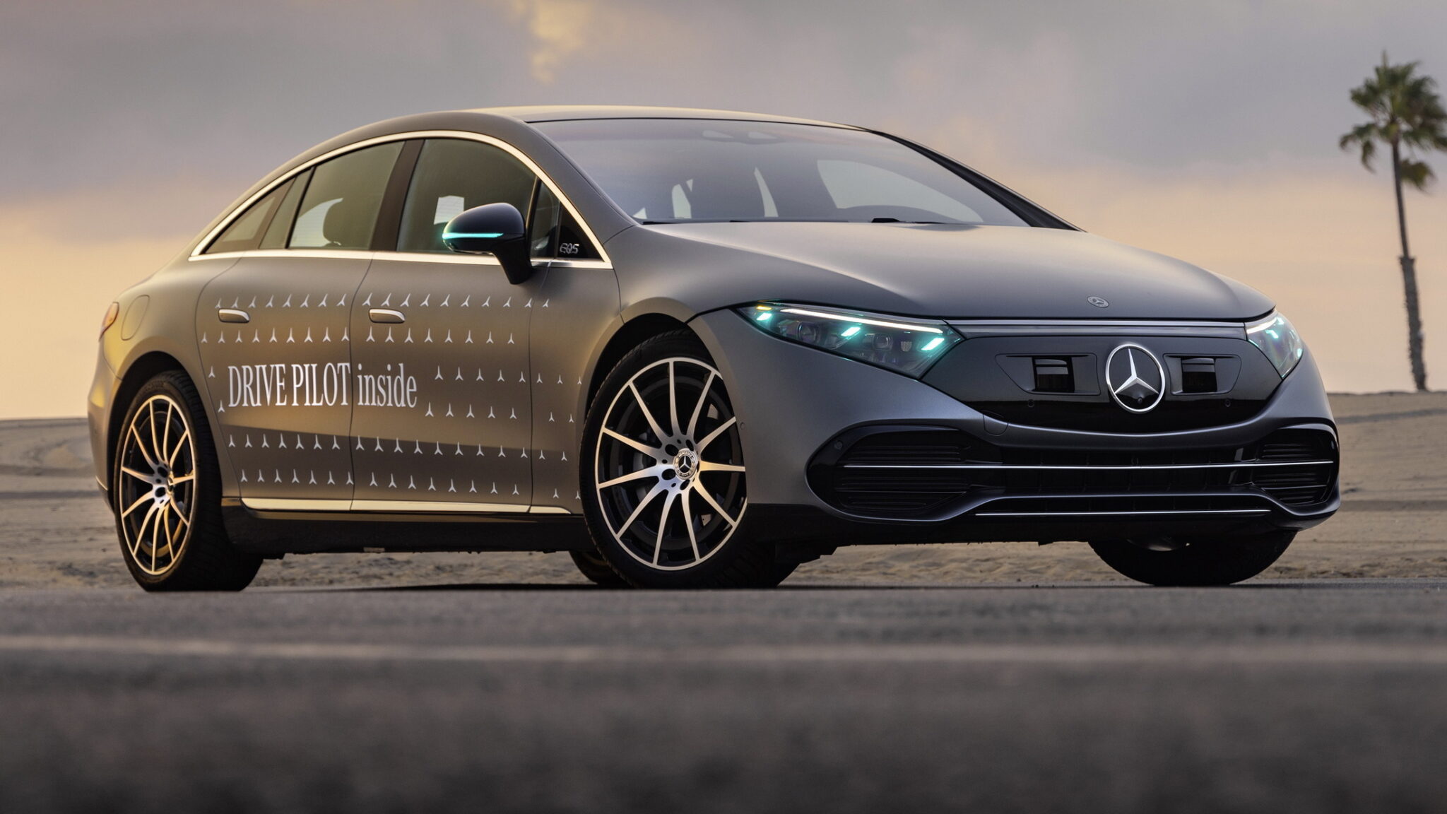 If You See A Mercedes With Turquoise Lights, It’s Driving Autonomously ...