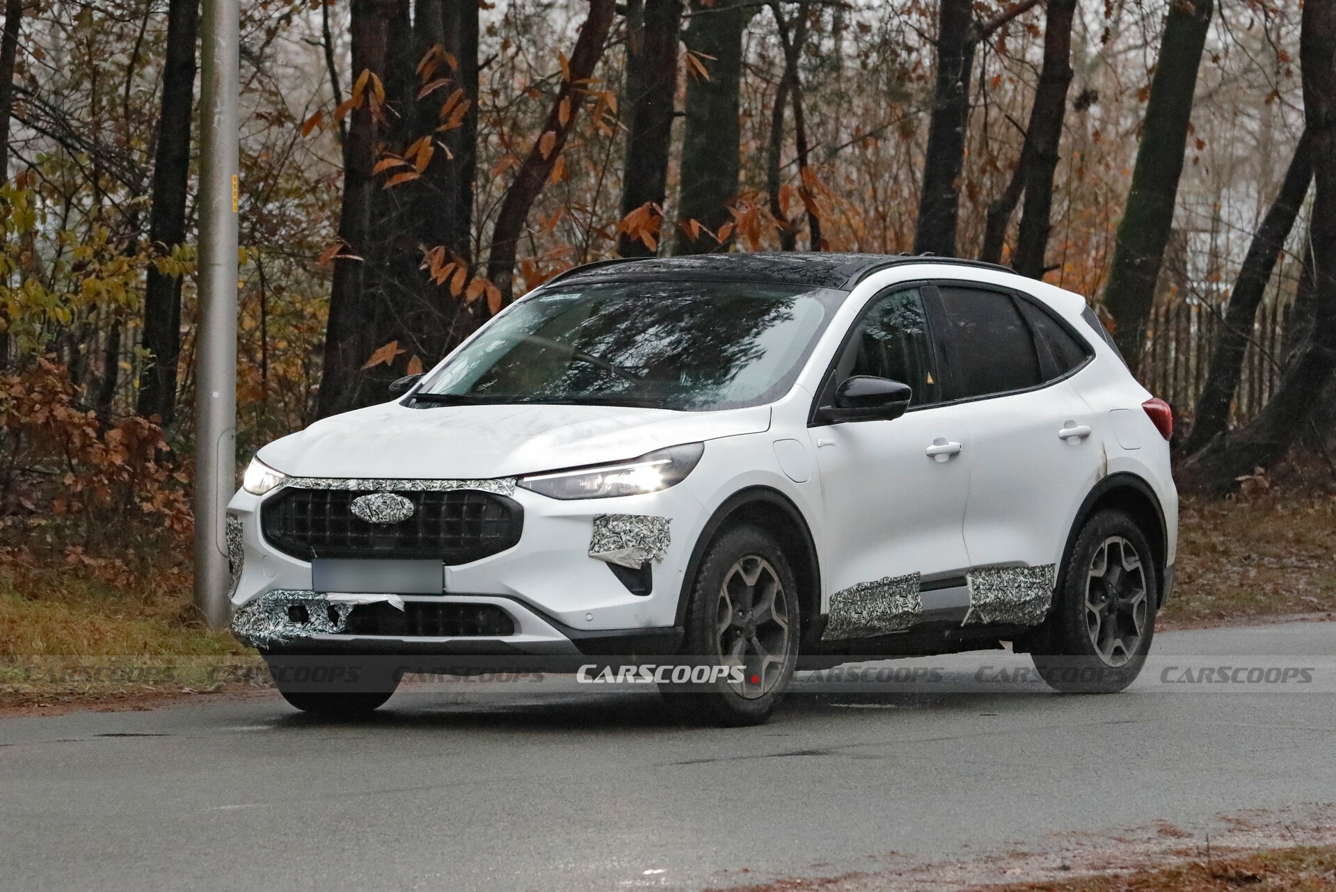 2024 Ford Kuga Facelift Spied And There’s No Escaping The Resemblance | Carscoops