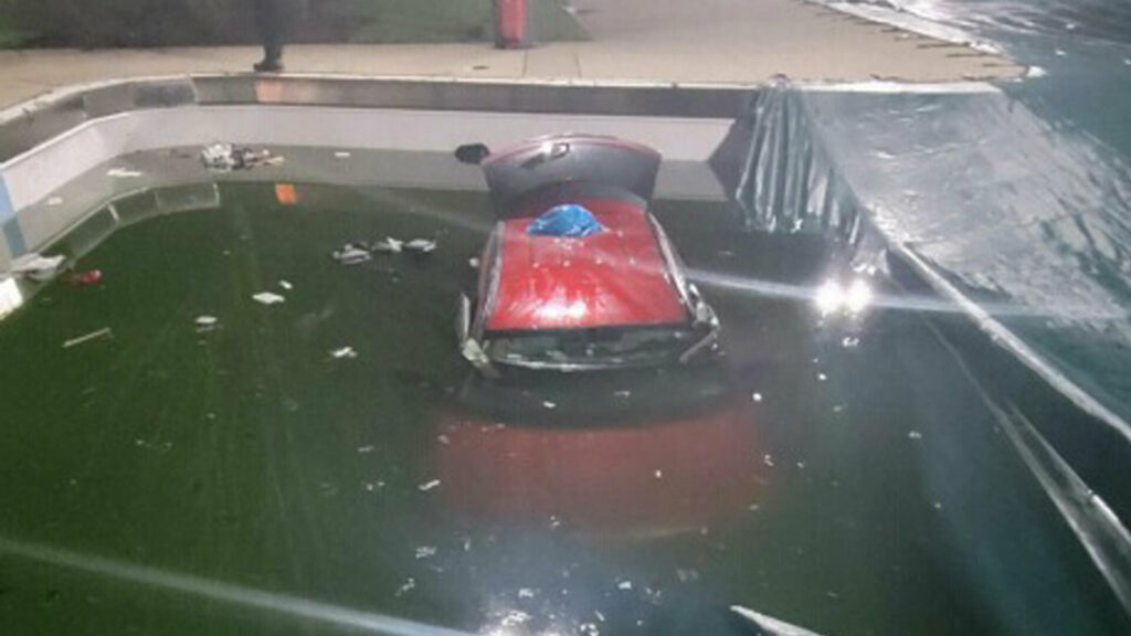 Police Chase Ends With Chrysler Pacifica Plunging Into A Pool | Carscoops
