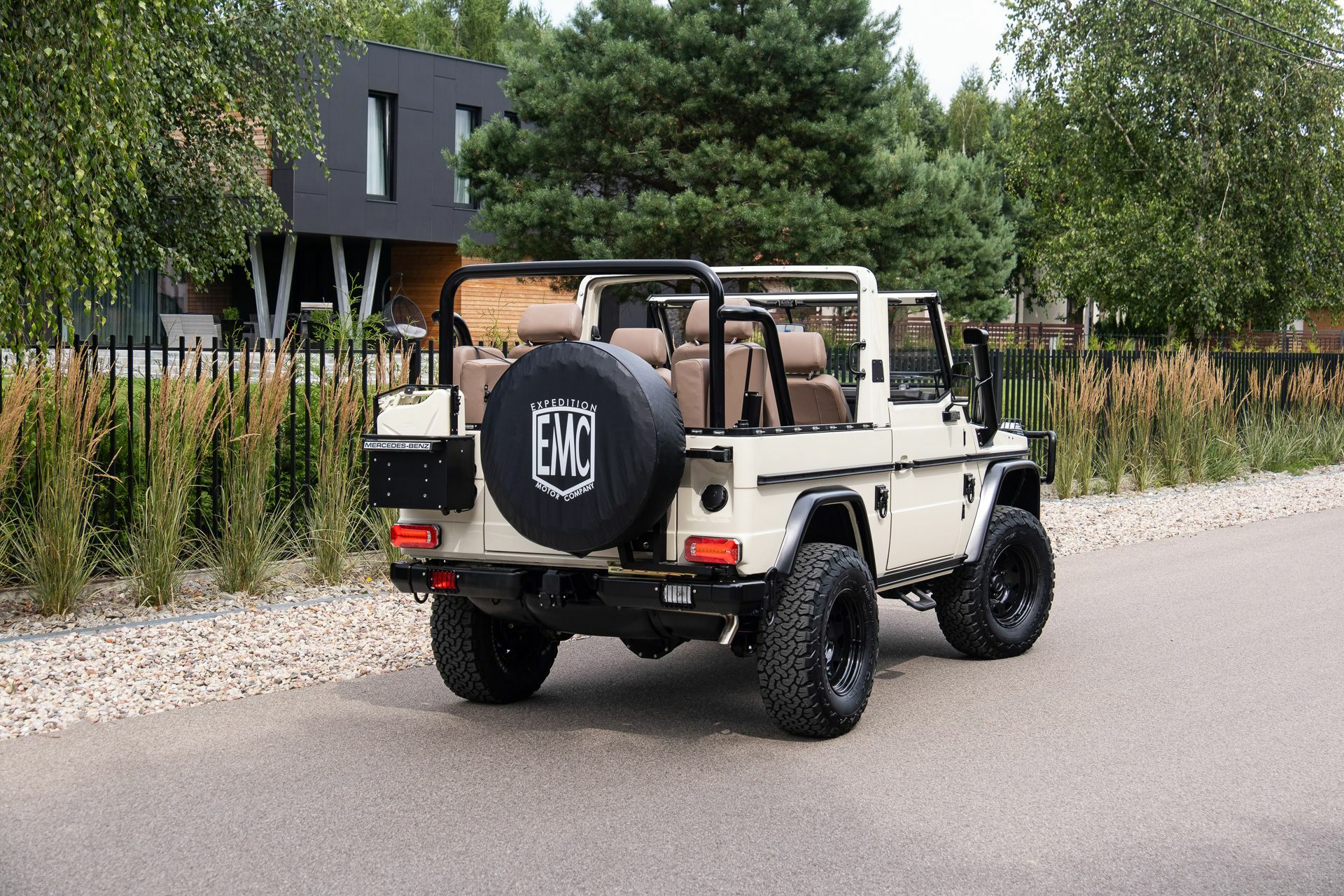 EMC’s Latest Mercedes G-Class Is A No-Frills Restomod That Looks Just ...