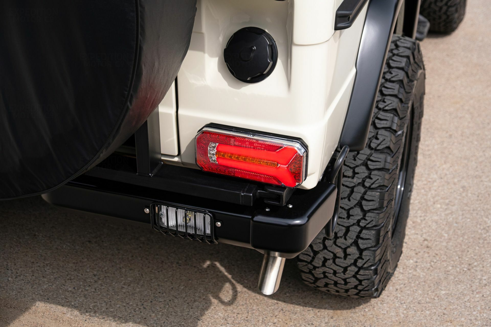 EMC’s Latest Mercedes G-Class Is A No-Frills Restomod That Looks Just ...