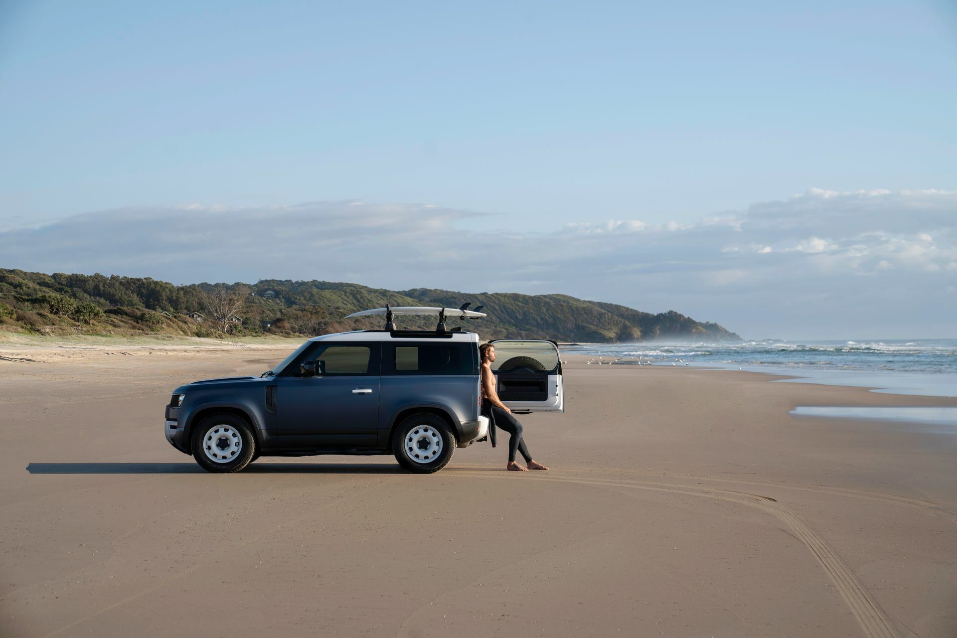Land Rover Defender Pacific Blue Edition Celebrates Australia’s Surfing ...