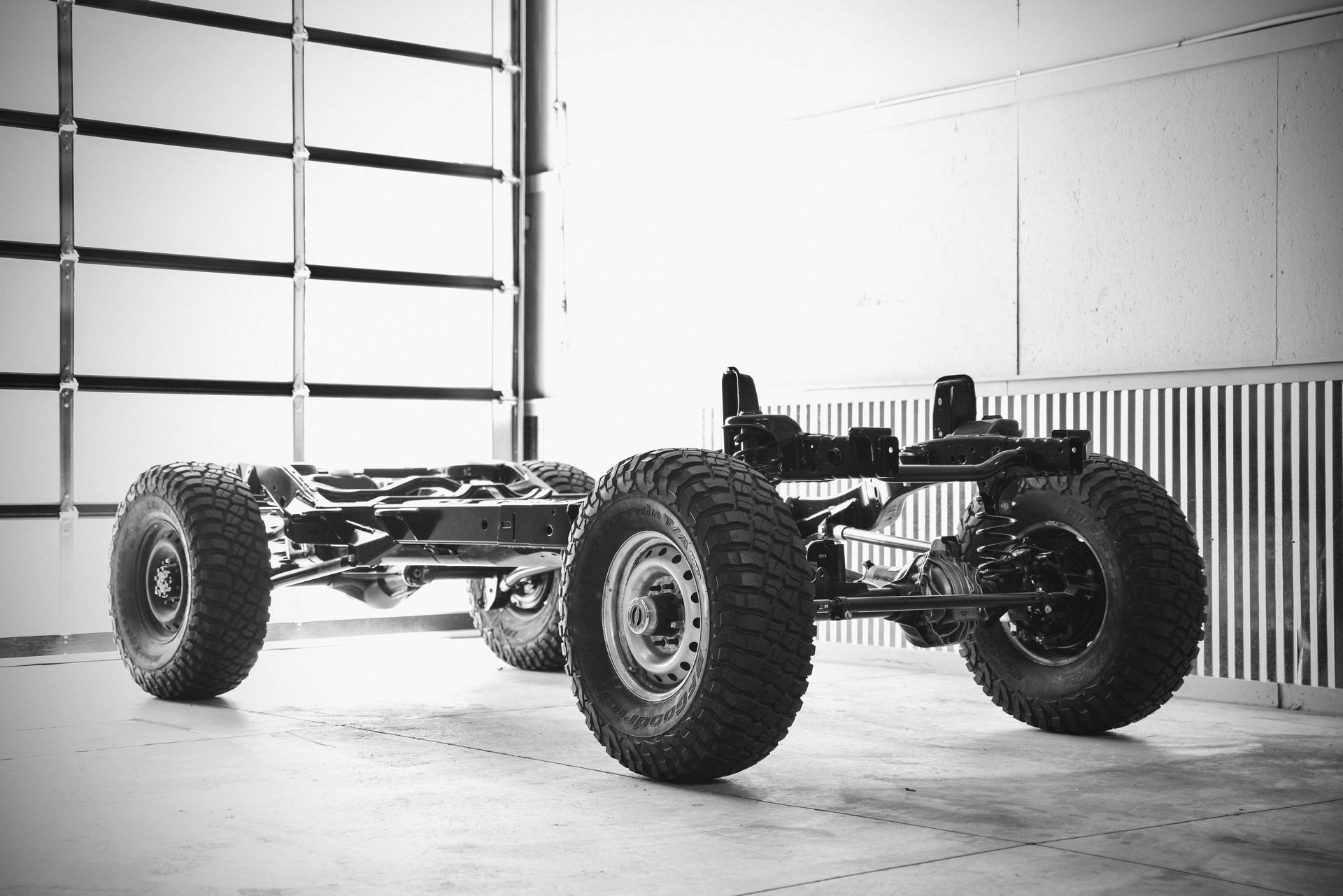 This Jeep Wrangler Has A Land Rover Defender Body And A GM LT1 V8 Heart ...