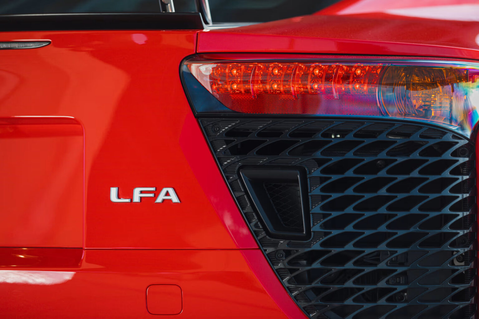 Absolutely Red Lexus LFA Supercar Available With Near-Delivery Mileage ...