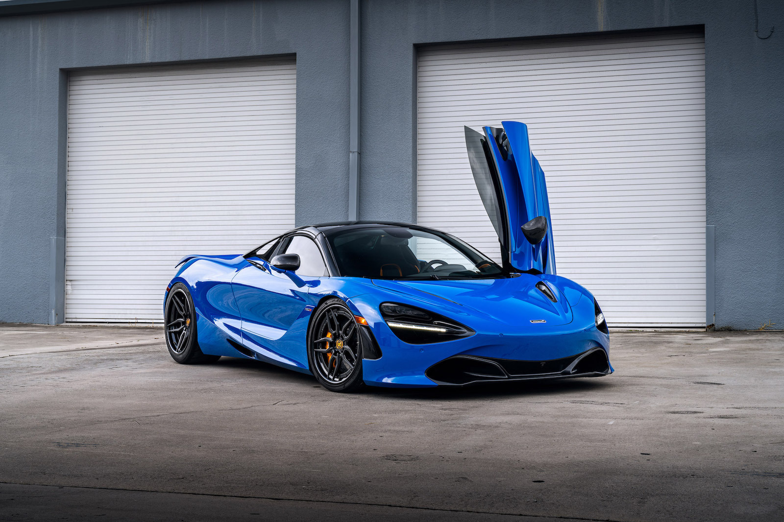 Blue And Black Make For The Perfect McLaren 720S Spider | Carscoops