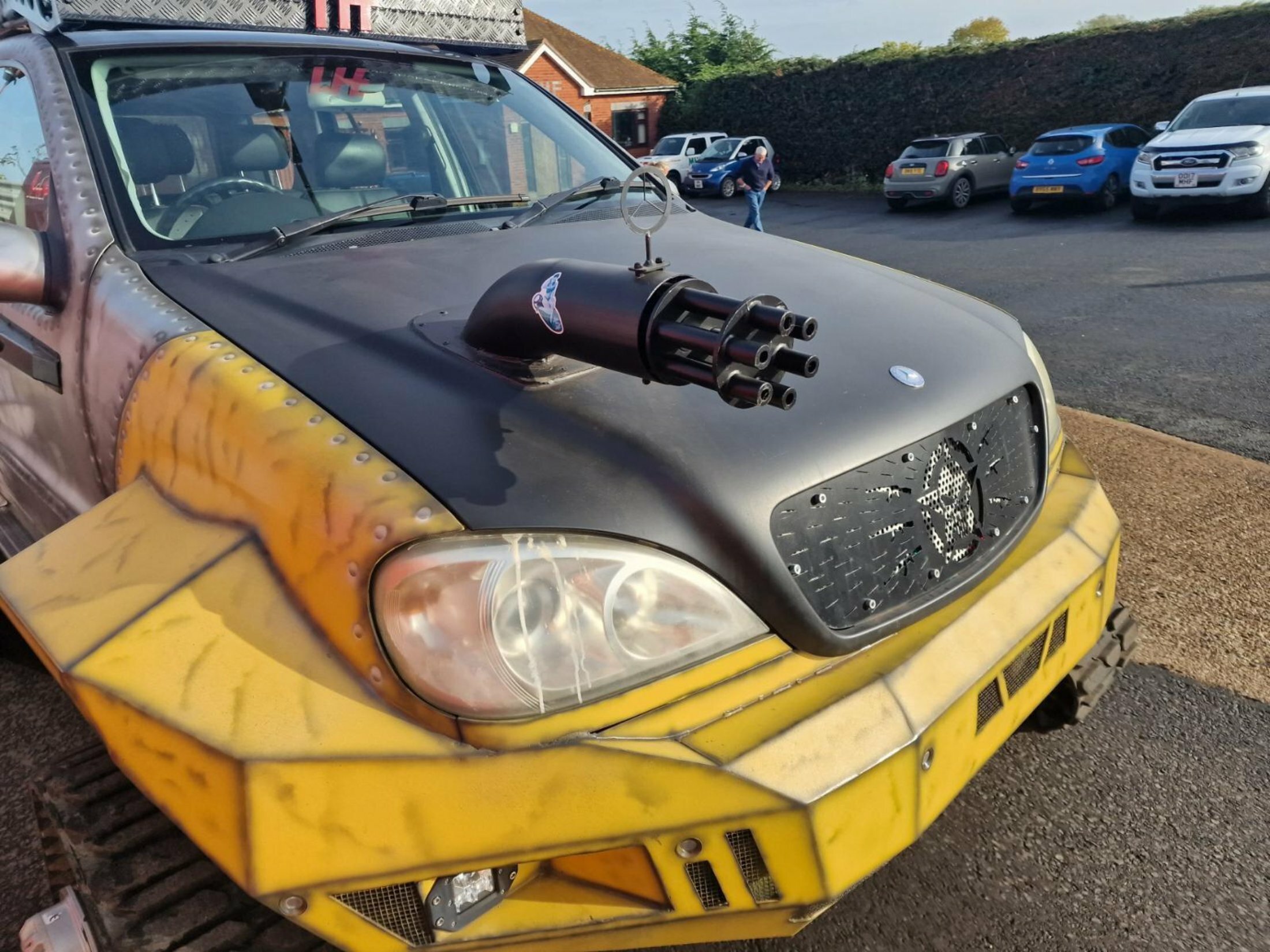Mad Max Mercedes ML With Fake Guns And Real Tracks Doesn’t Need Roads ...