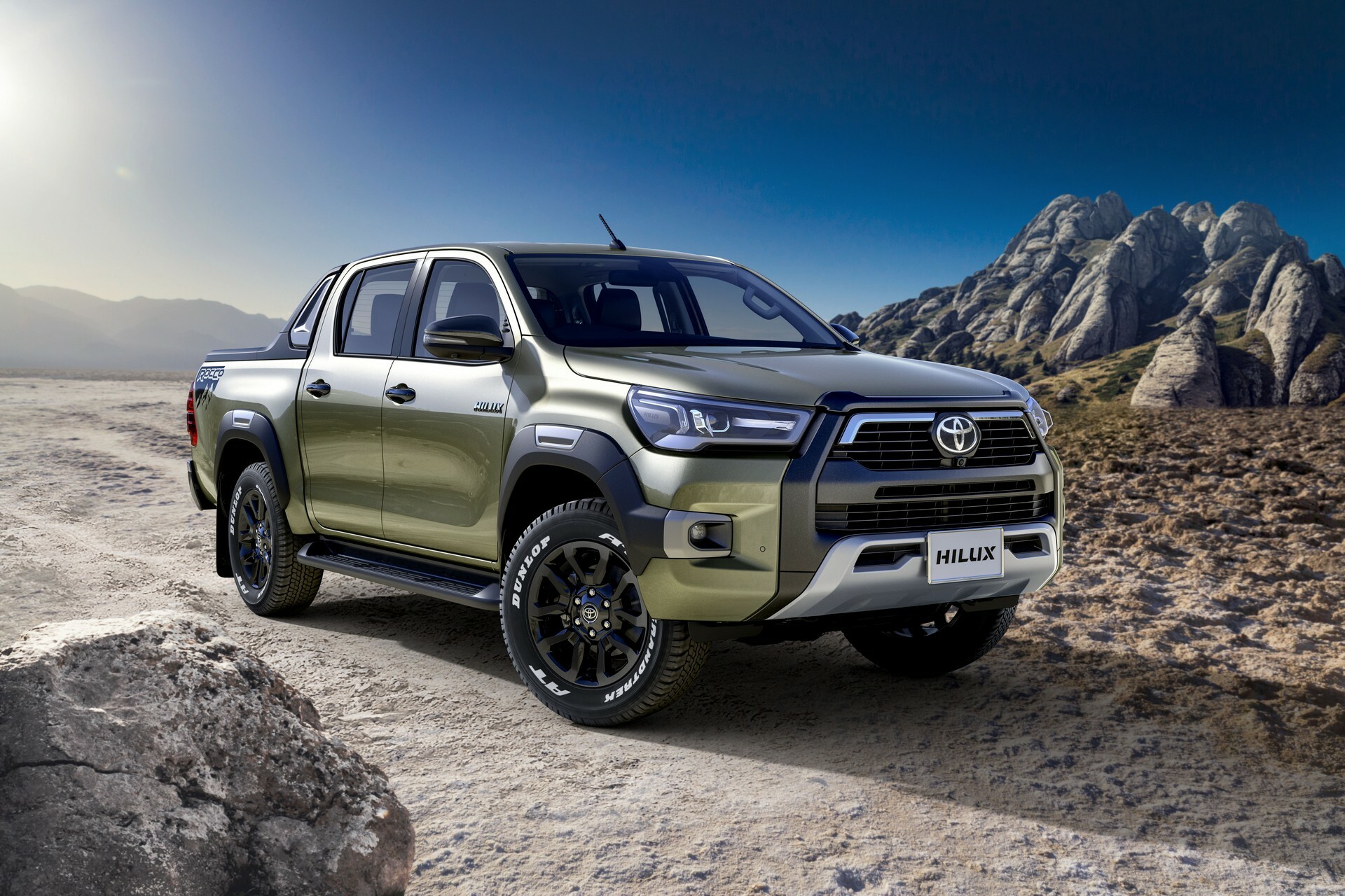 New Toyota Hilux Revo Rocco Is A Japanese Trailhunter With Flared ...