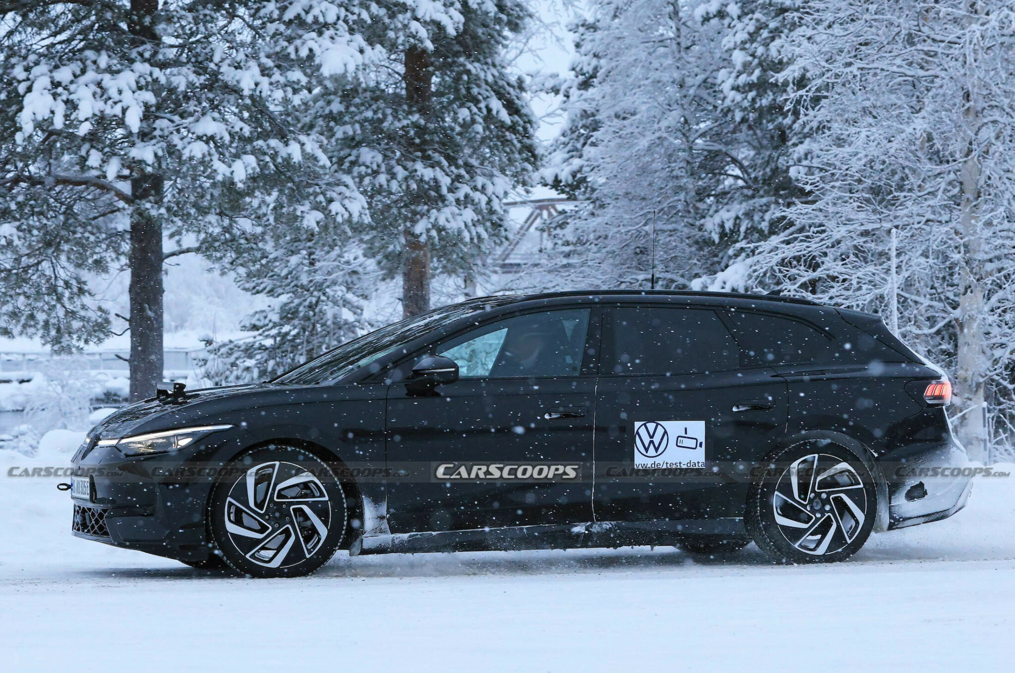 VW ID.7 Tourer Prototype’s Black Paint Doesn’t Look So Stealthy In The ...