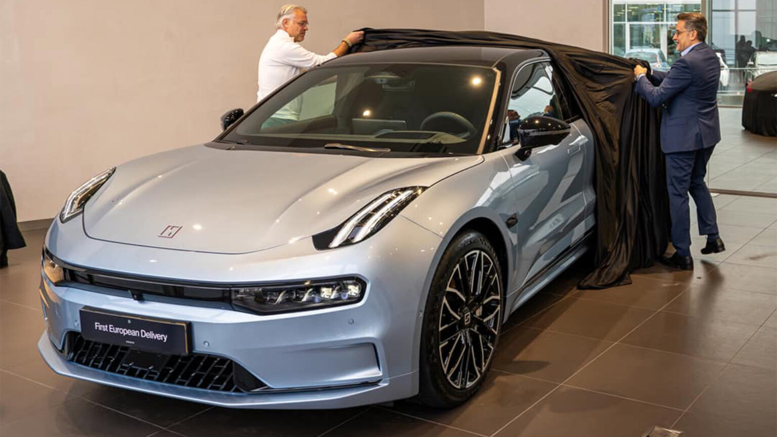 Zeekr Delivers Its First EV In Europe, A 536 HP 001 Shooting Brake ...