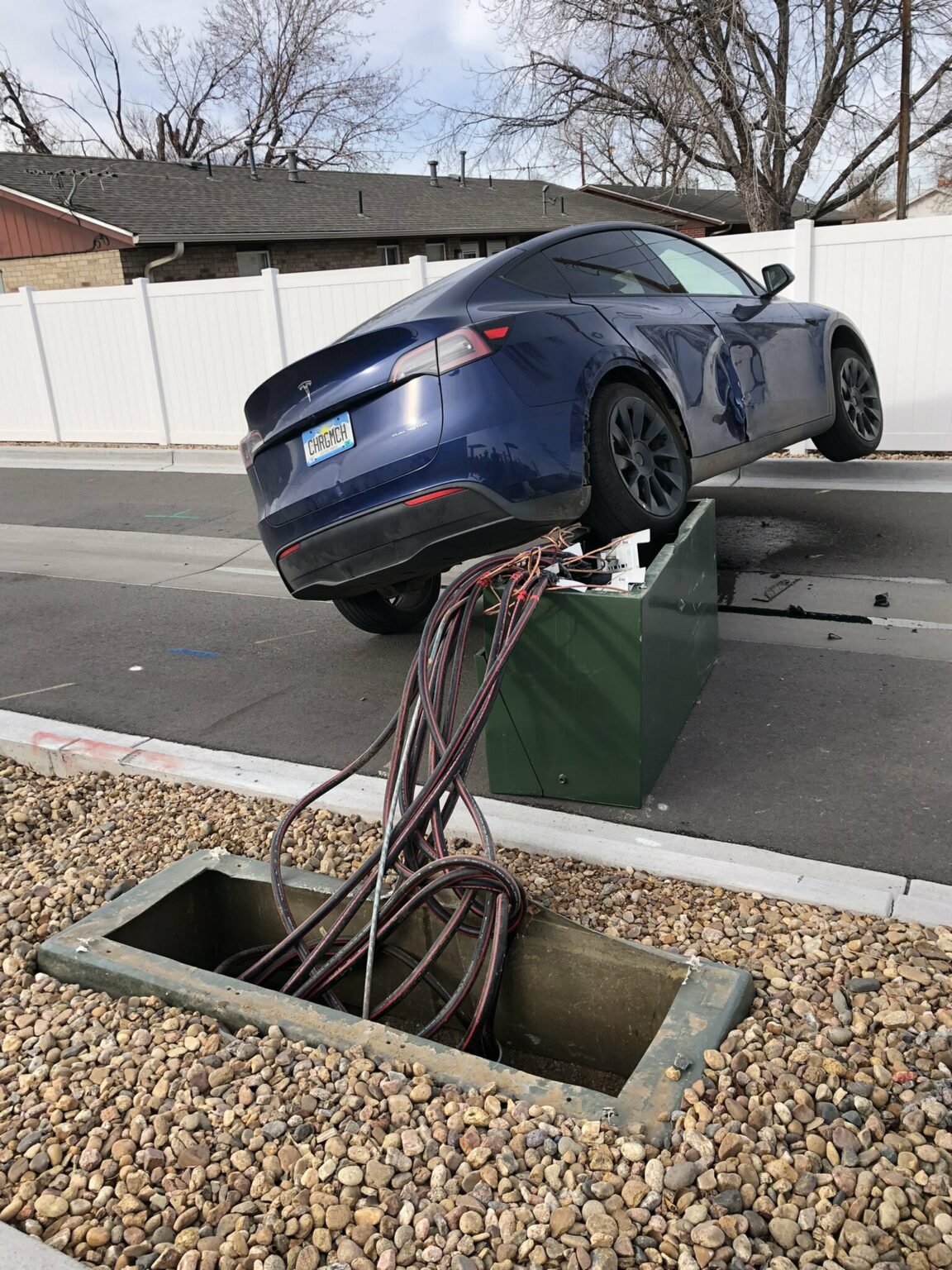 Tesla Model Y Knocks Out Power In Colorado Town In Alleged ‘Auto Drive ...