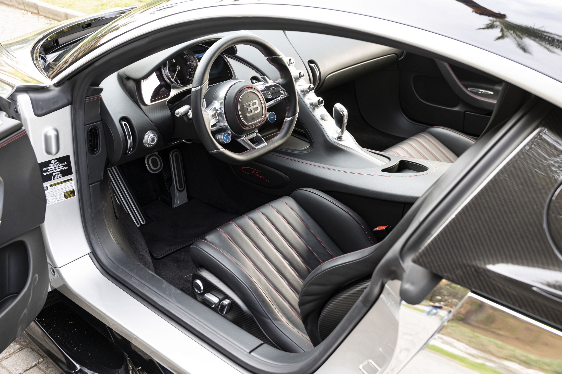 You’ll See Your Reflection In This Bugatti Chiron, Even If You Can’t ...