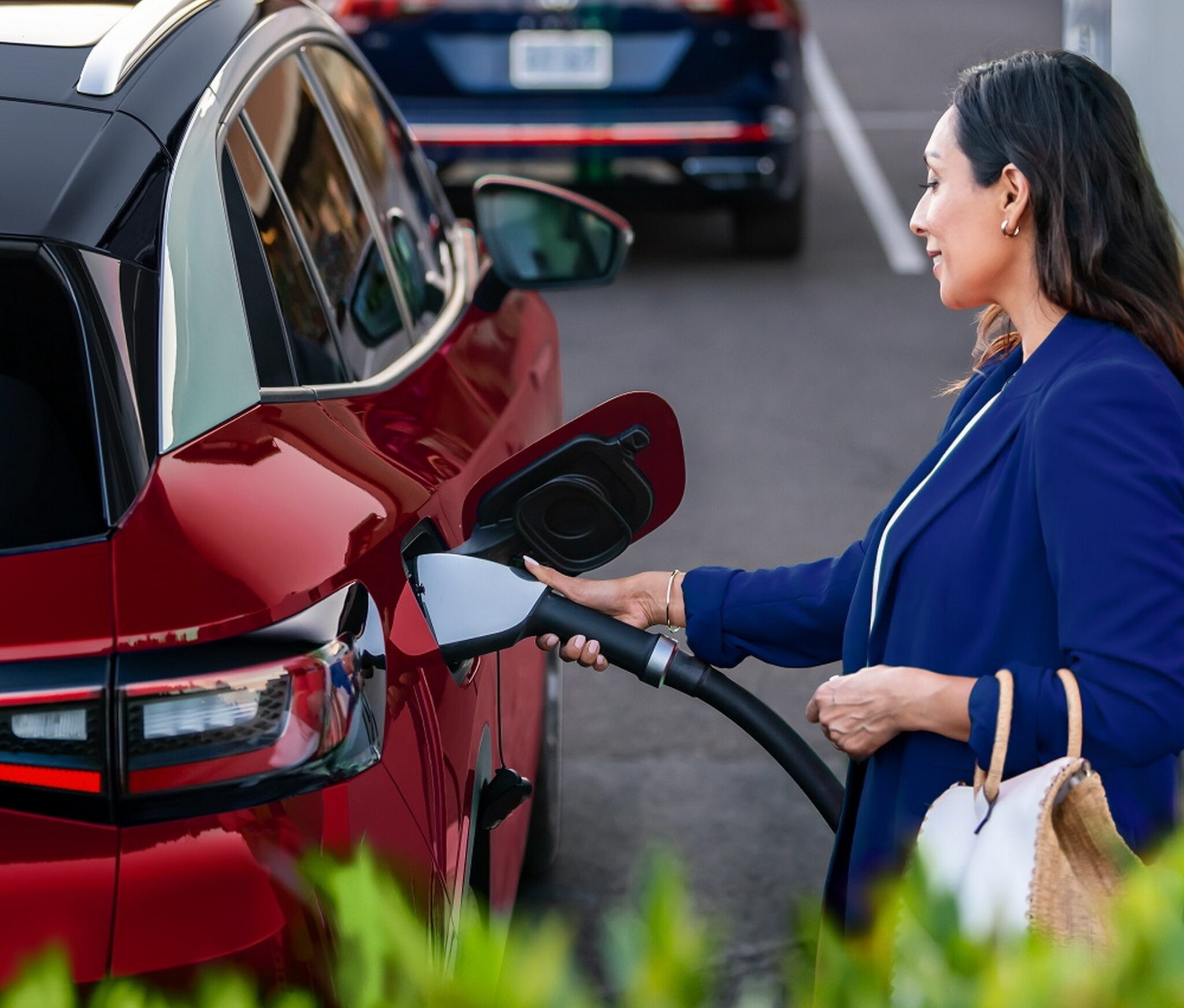 Nearly 5,000 Dealers Urge Biden To Delay ‘Unrealistic’ EV Mandate In ...