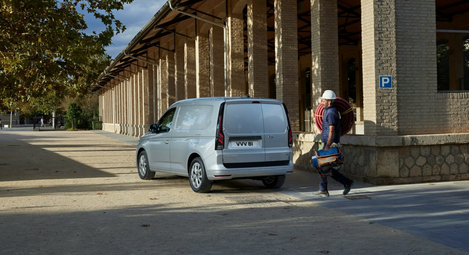 New Ford Transit Connect Offers PHEV Power, AWD, And Trick Rear Seats ...
