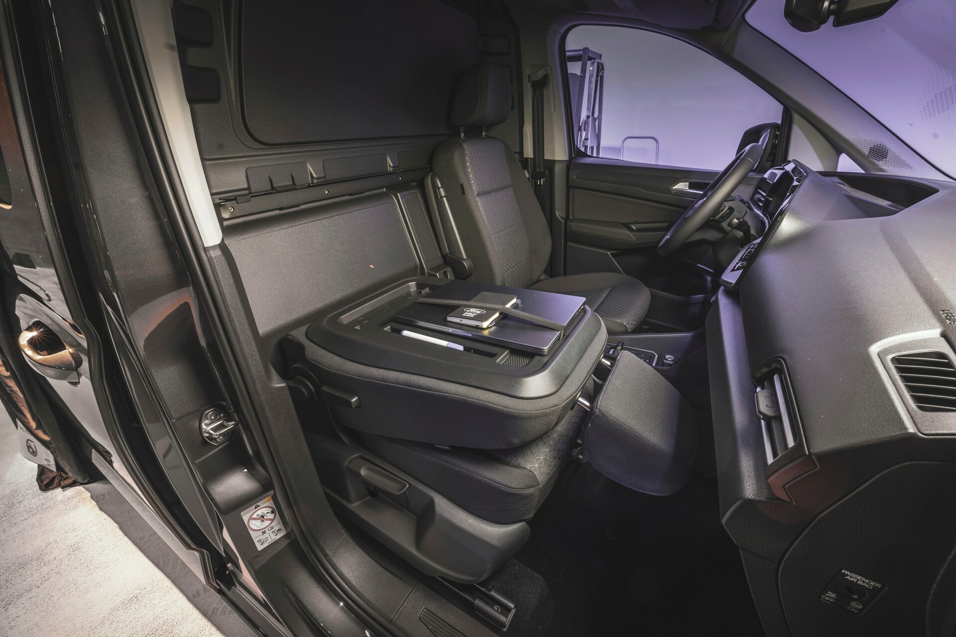New Ford Transit Connect Offers PHEV Power, AWD, And Trick Rear Seats ...