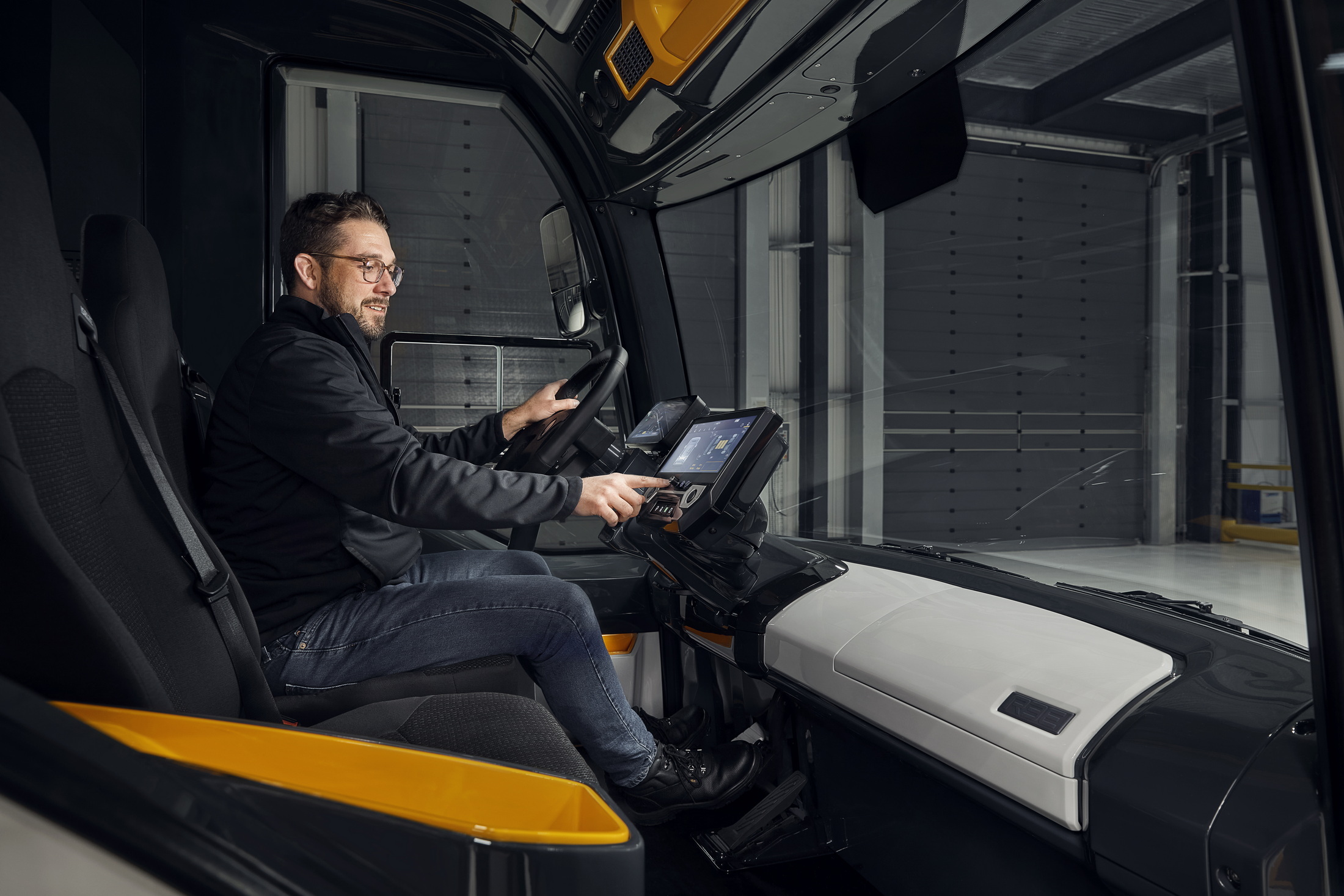 World’s First Everything-By-Wire Vehicle Severs All Mechanical Links To ...