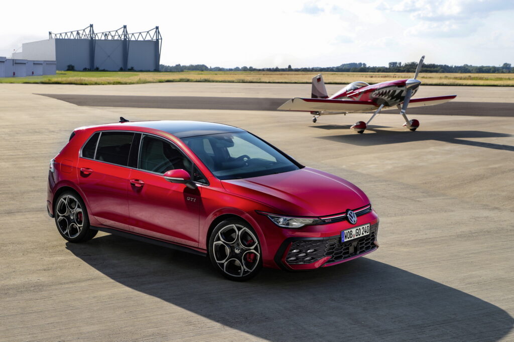 2025 VW Golf GTI Drops Manual But Gains More Muscle And AI Smarts ...