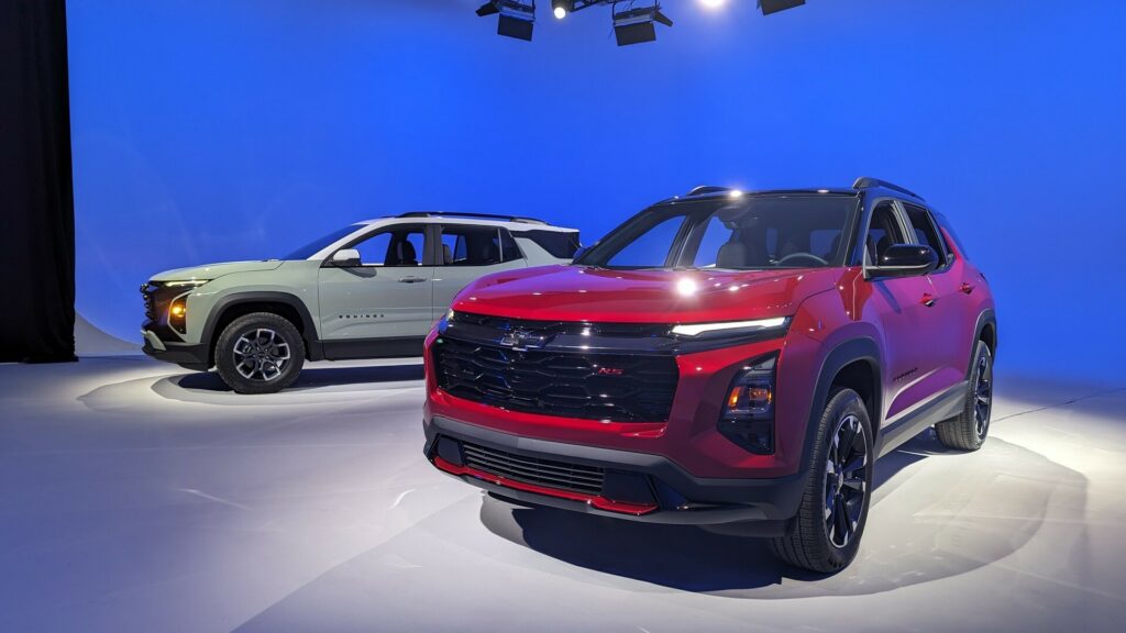 2025 Chevrolet Equinox Has Upscale Standard Equipment, Streamlined ...