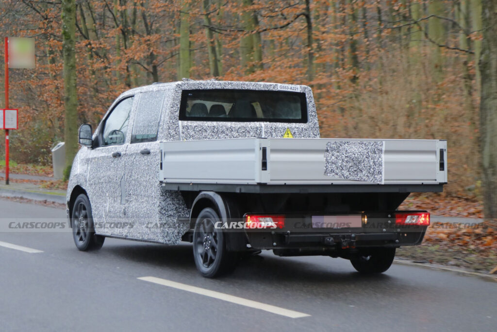2025 VW Transporter T7 Spied In EV Form With A Double-Cab Flatbed Body ...