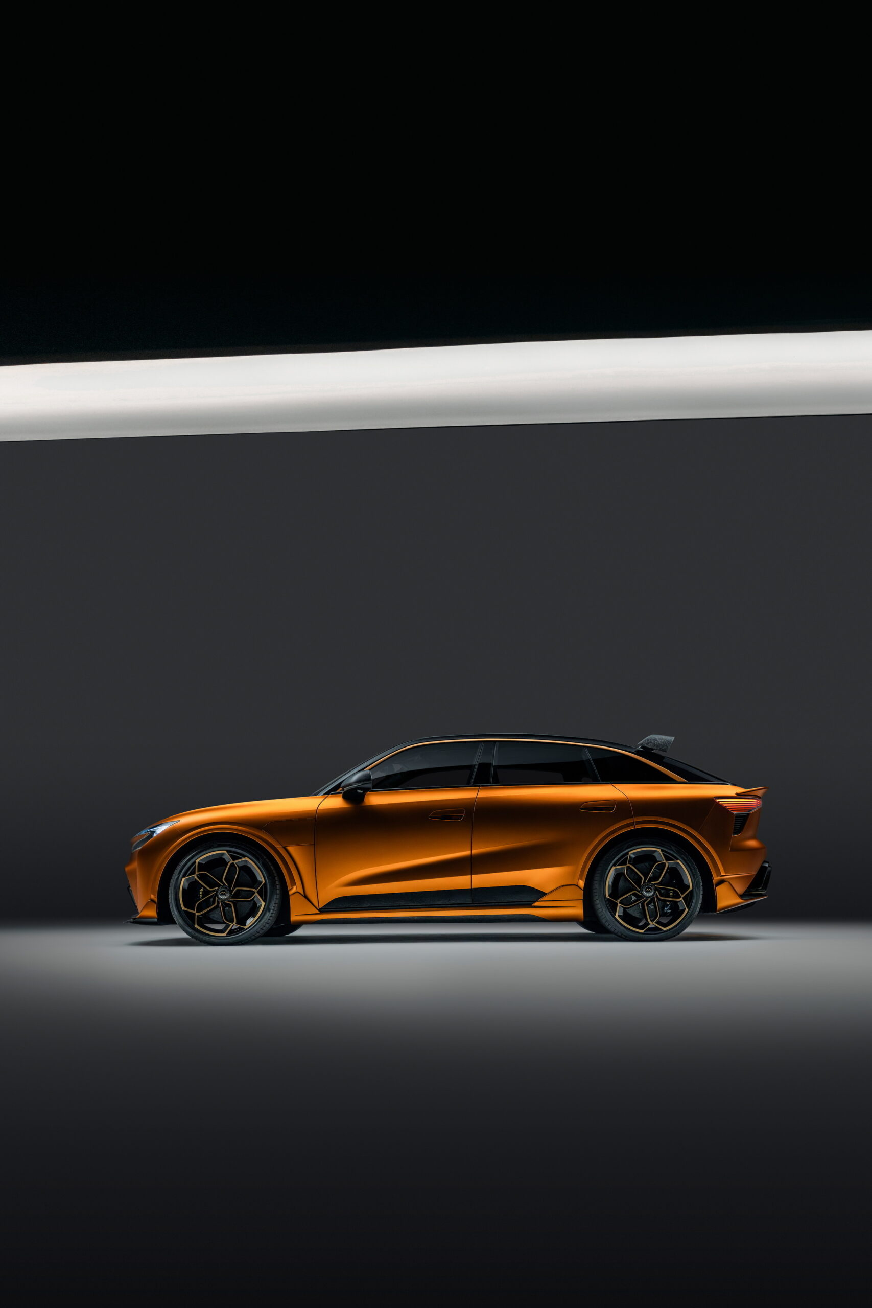 Mullen Five RS Is A Super Crossover With 200 MPH And 1,000 HP | Carscoops