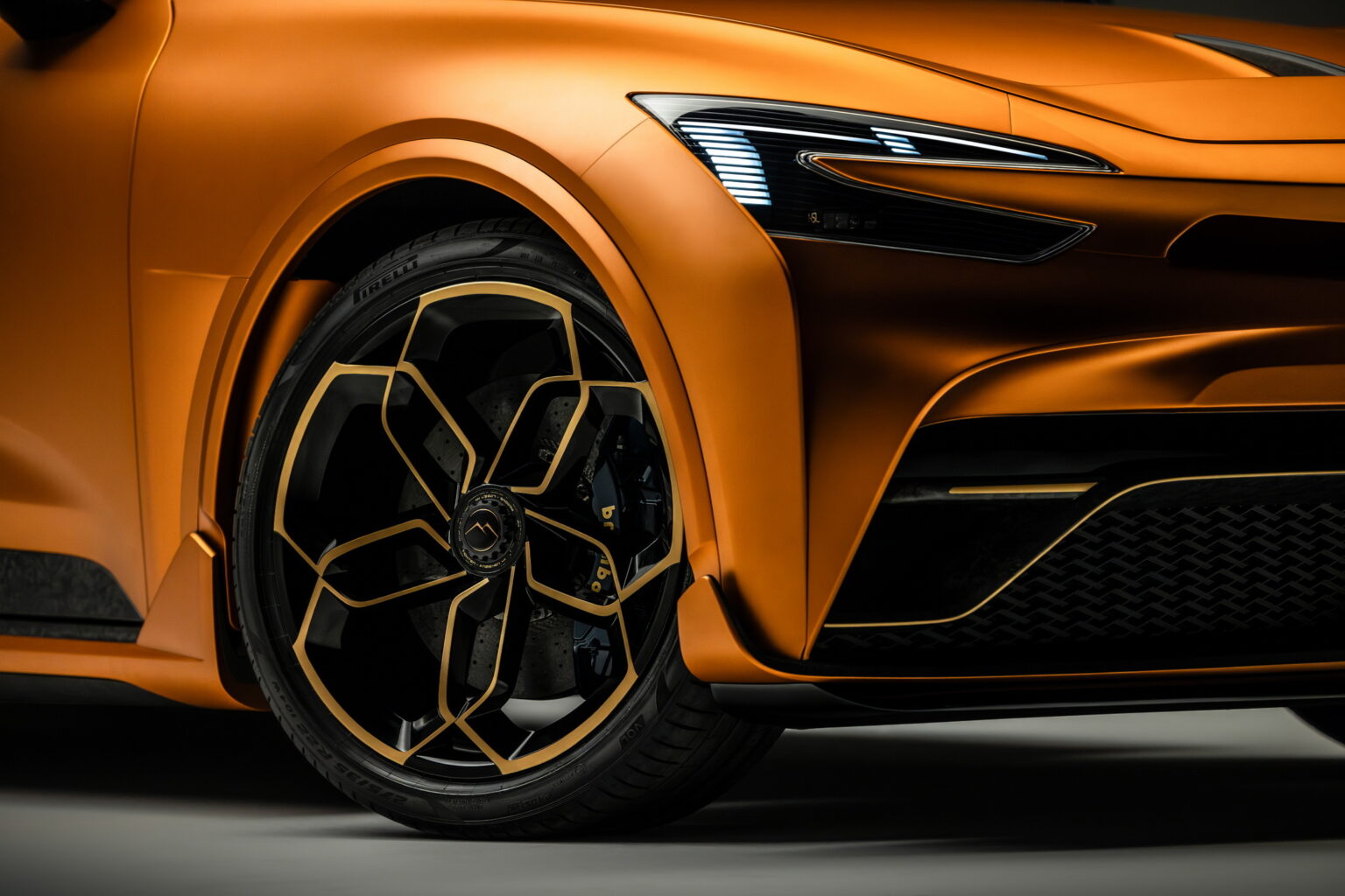 Mullen Five RS Is A Super Crossover With 200 MPH And 1,000 HP | Carscoops