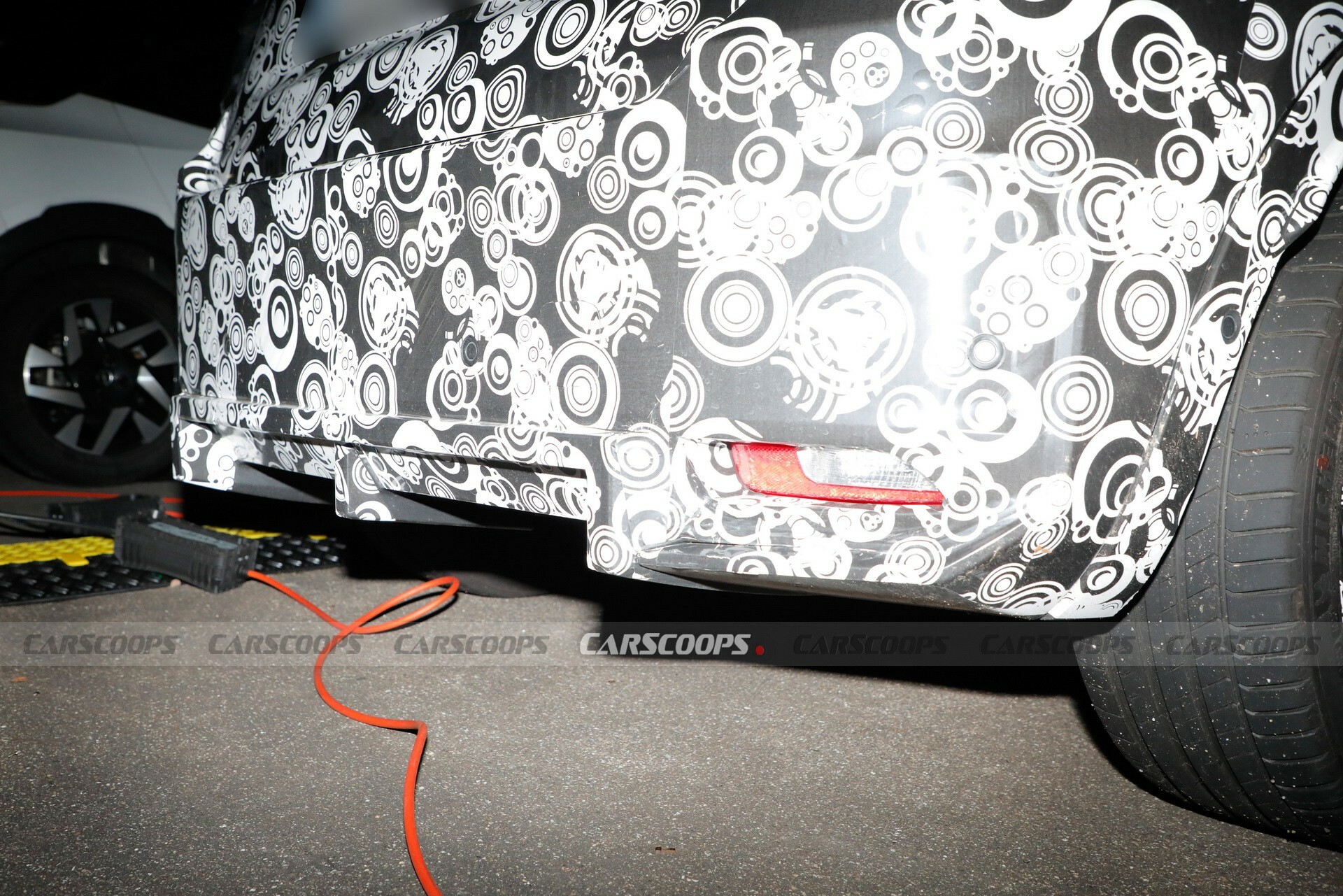 Abarth 600e Electric SUV Spotted Resting Next To Its Fiat Sibling ...