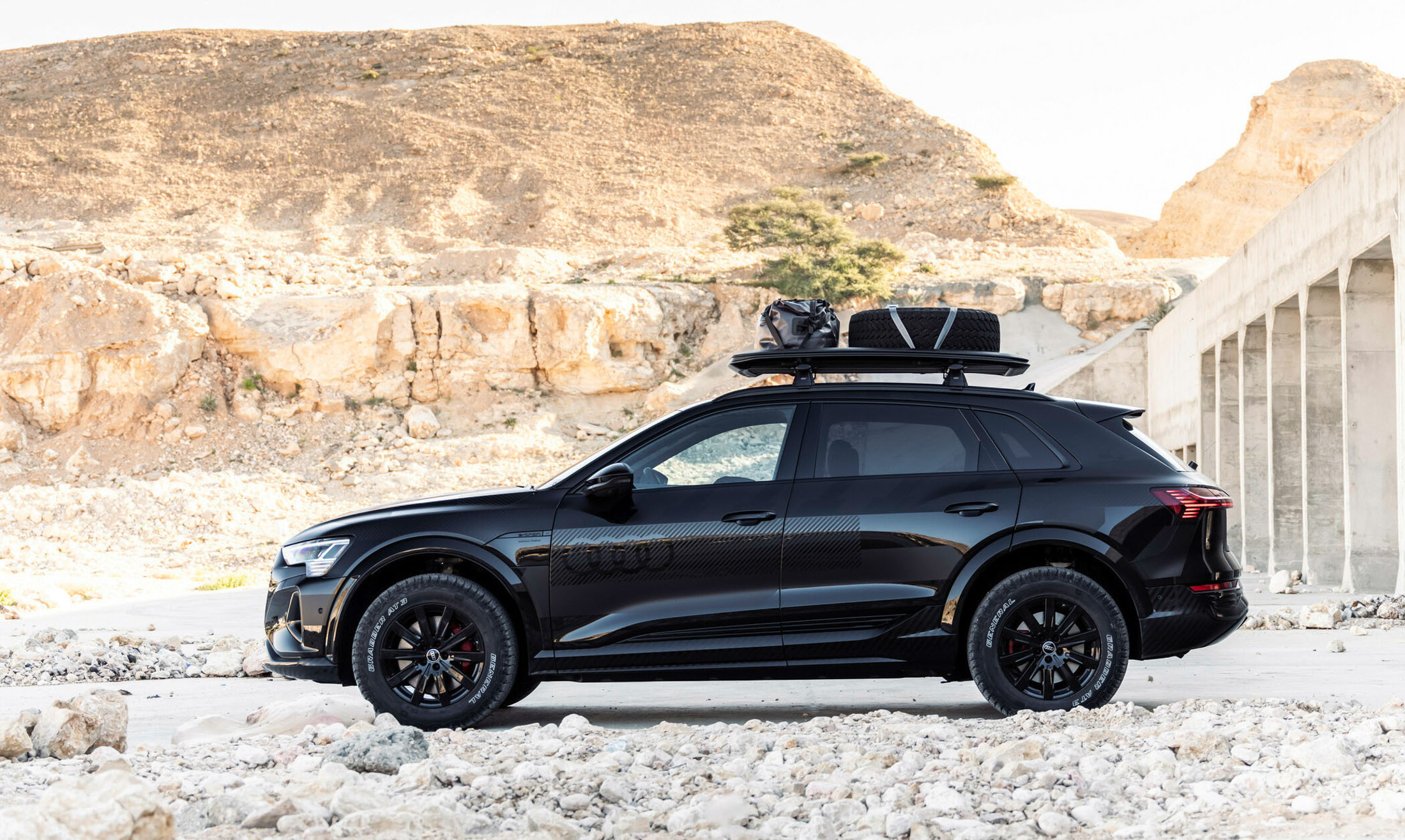 Audi Q8 E-Tron Edition Dakar Is A Taste Of Off-Road Things To Come ...