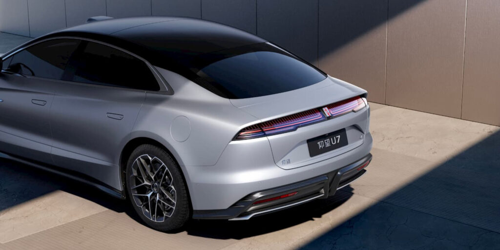 BYD’s YangWang U7 Is A 1,000+ HP EV That Preys On Plaids | Carscoops