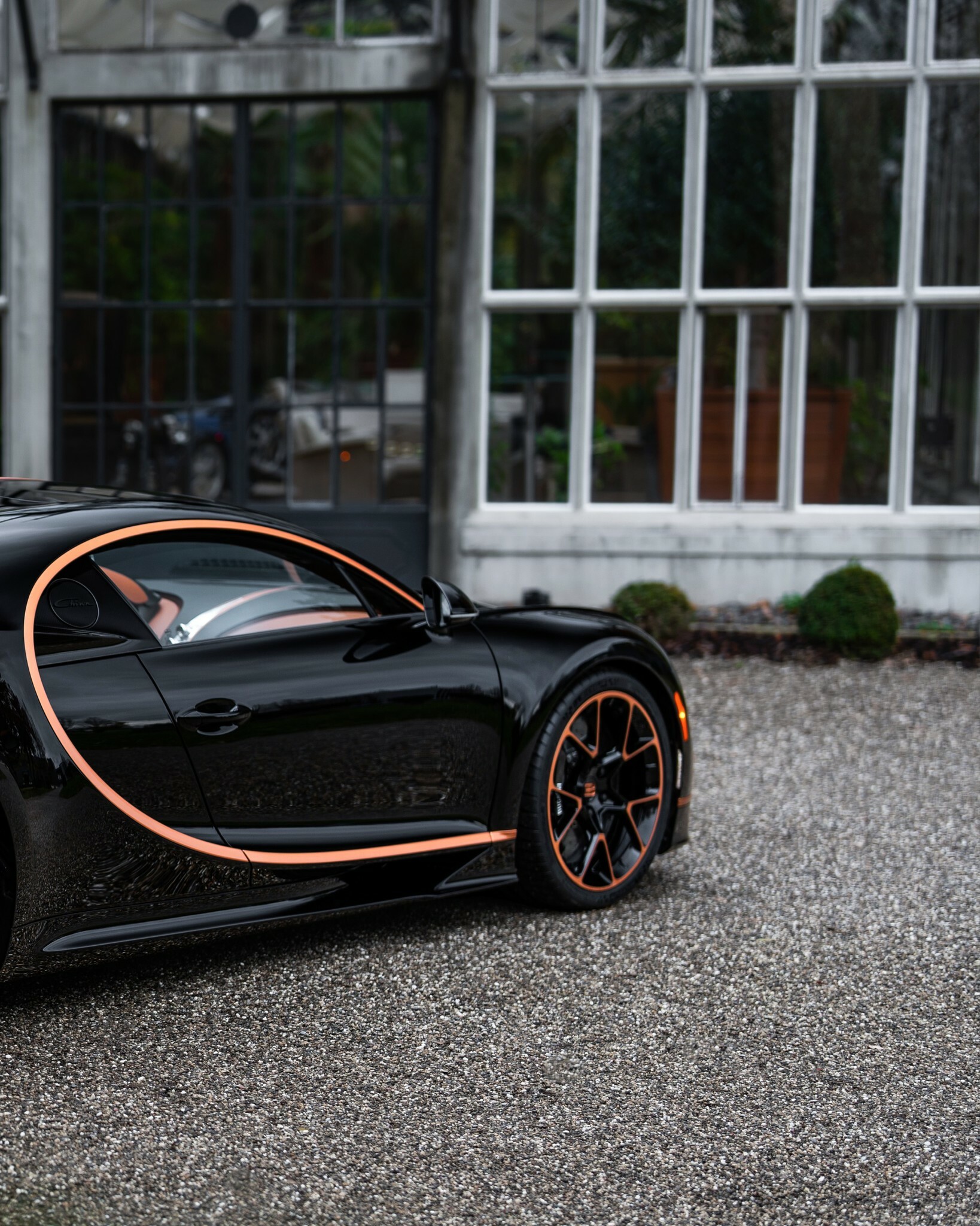 This Is The Final ‘Standard’ Bugatti Chiron To Be Built | Carscoops