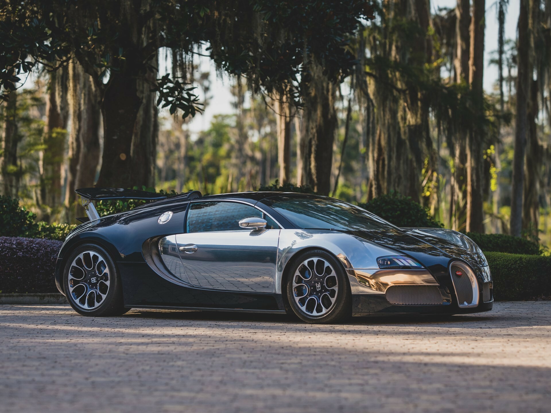 One-Off Bugatti Veyron Grand Sport Sang Bleu Is A Hypercar Icon | Carscoops