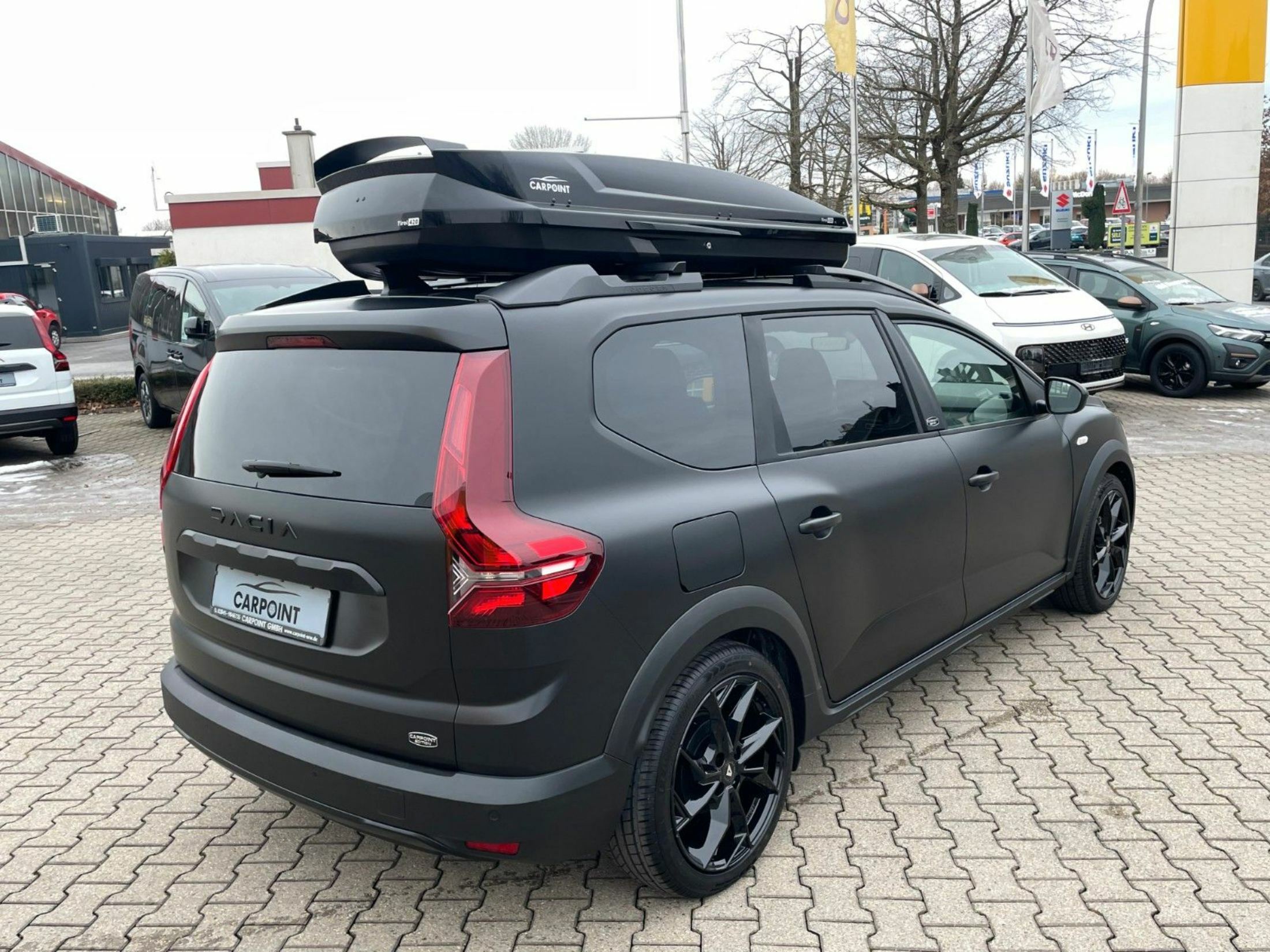 Carpoint пусна Dacia Jogger Blacked-Out Edition – AUTOZONA.bg