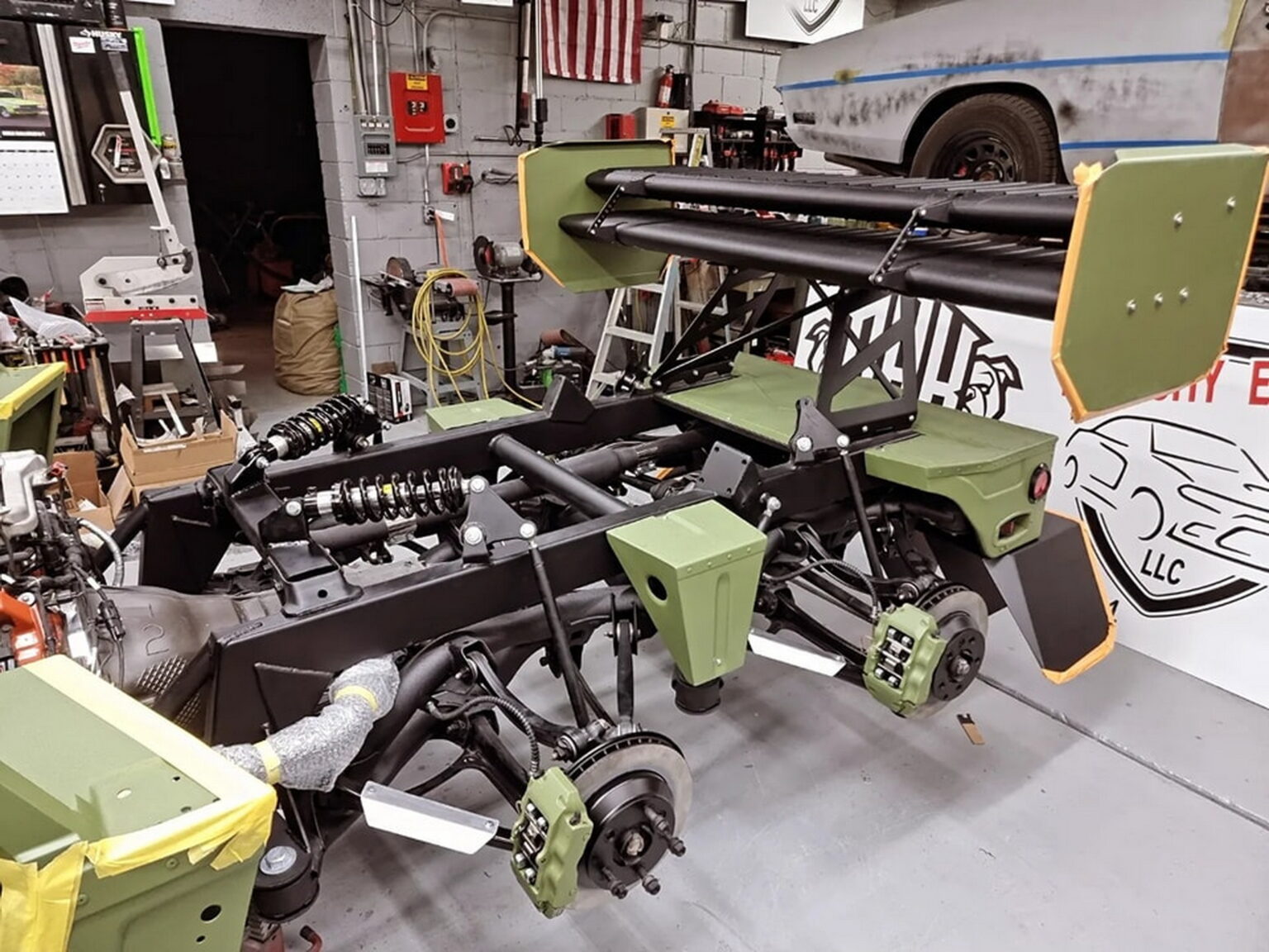 Hellcat-Powered 6×2 Humvee May Struggle On Speed Bumps But It’ll Look ...