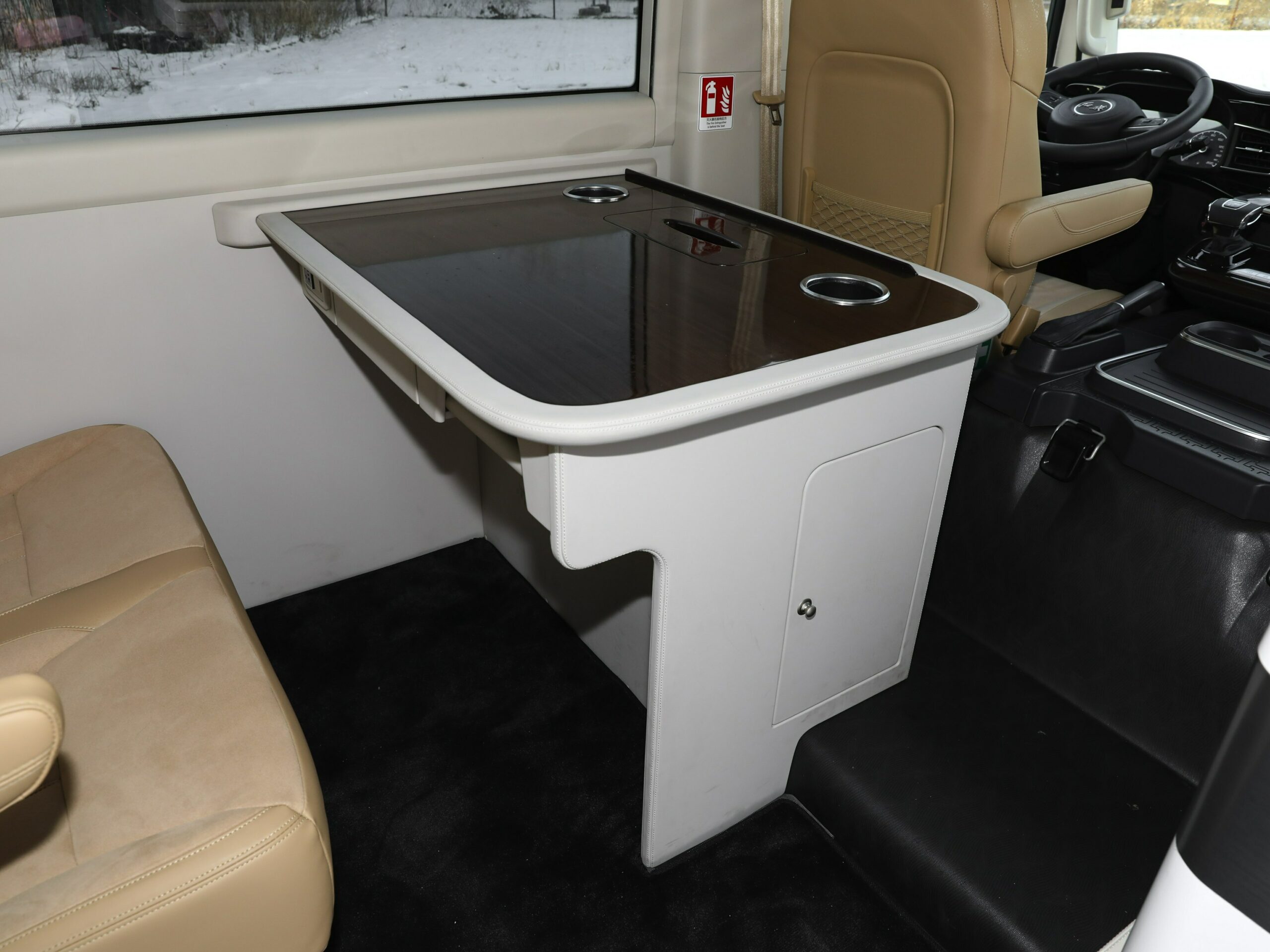 Hongqi’s New Guoyue Bus Can Carry Up To 23 People In Luxury | Carscoops