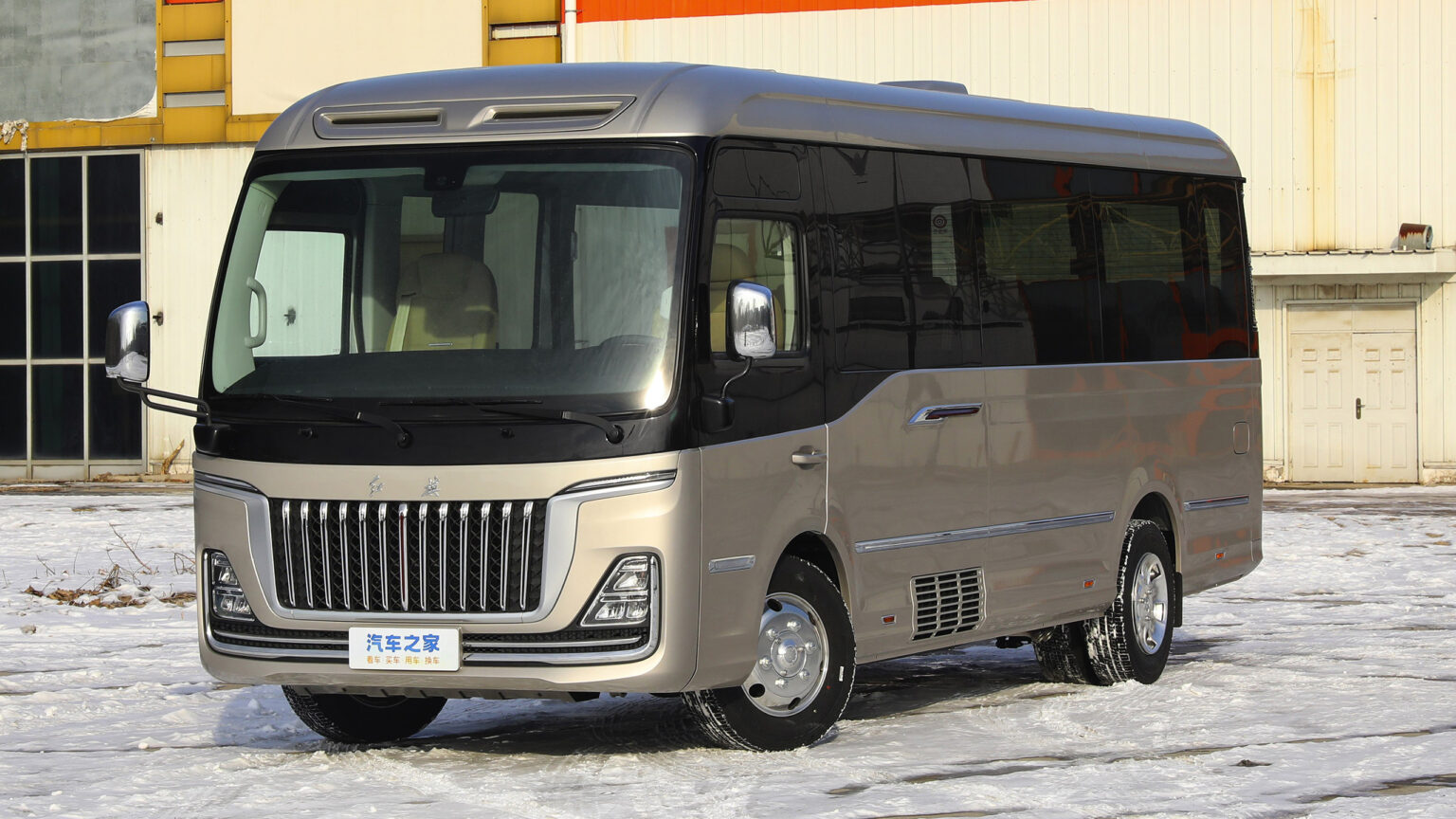 Hongqi’s New Guoyue Bus Can Carry Up To 23 People In Luxury | Carscoops