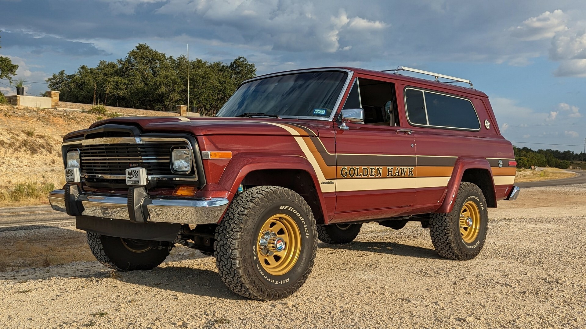Jeep Cherokee Golden Hawk Brings 1980s Style Into The Modern World ...