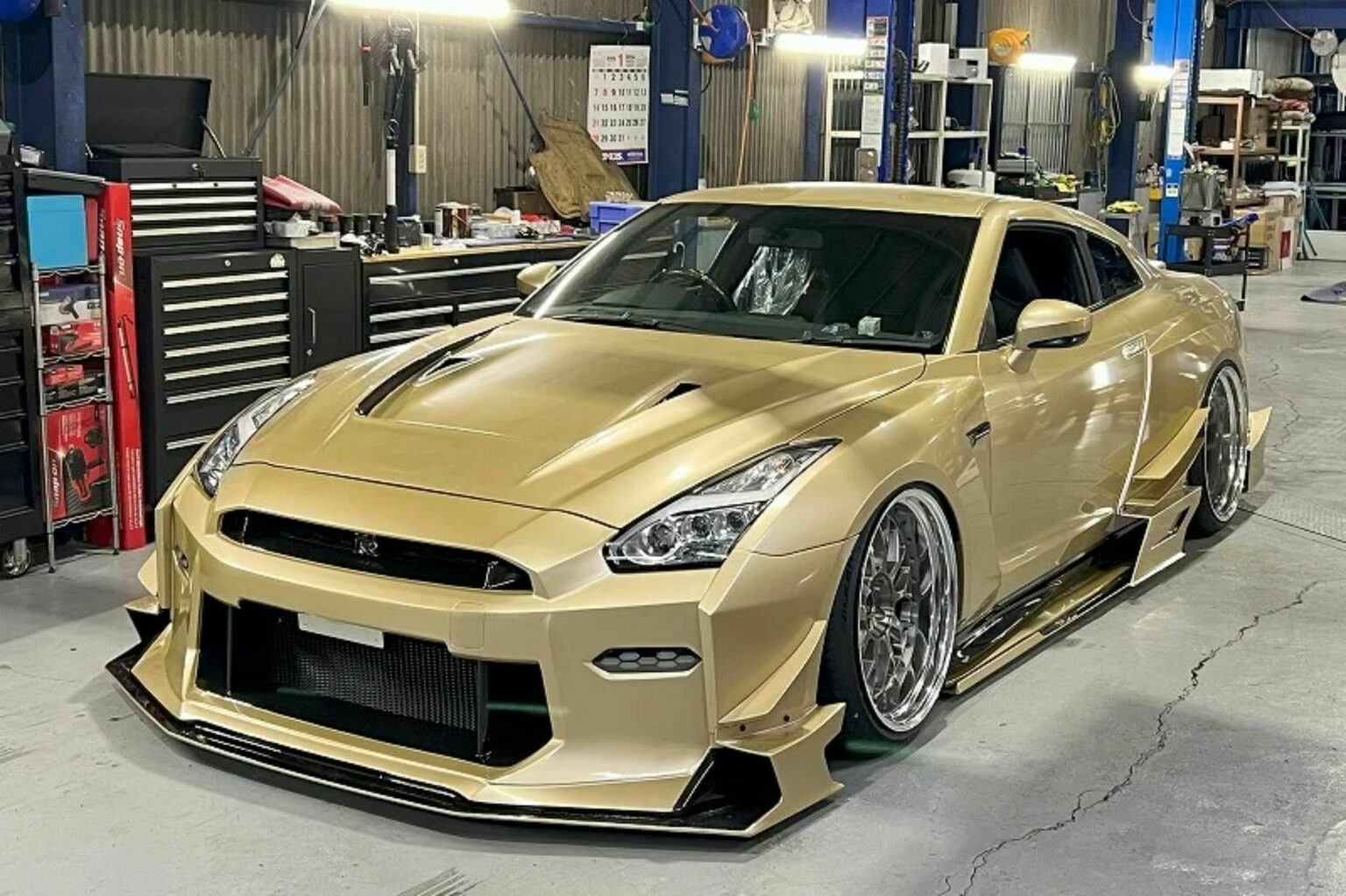 Kuhl Turns Nissan GT-R And Toyota Prius Into Gold-Dipped Widebody ...