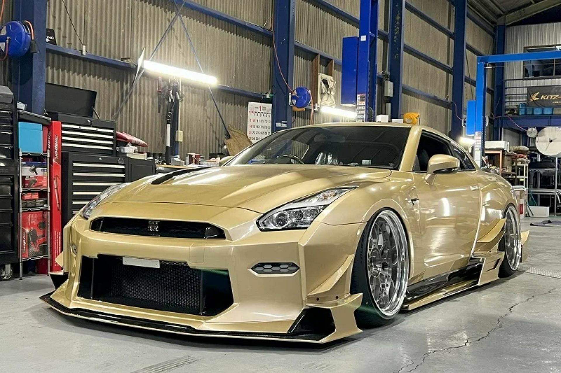 Kuhl Turns Nissan GT-R And Toyota Prius Into Gold-Dipped Widebody ...