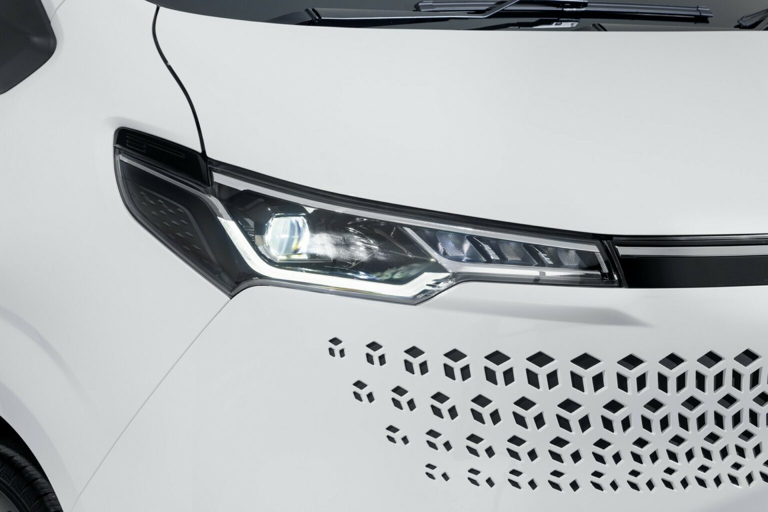 LDV eDeliver7 Electric Van Comes To Rival The Ford E-Transit Custom In ...