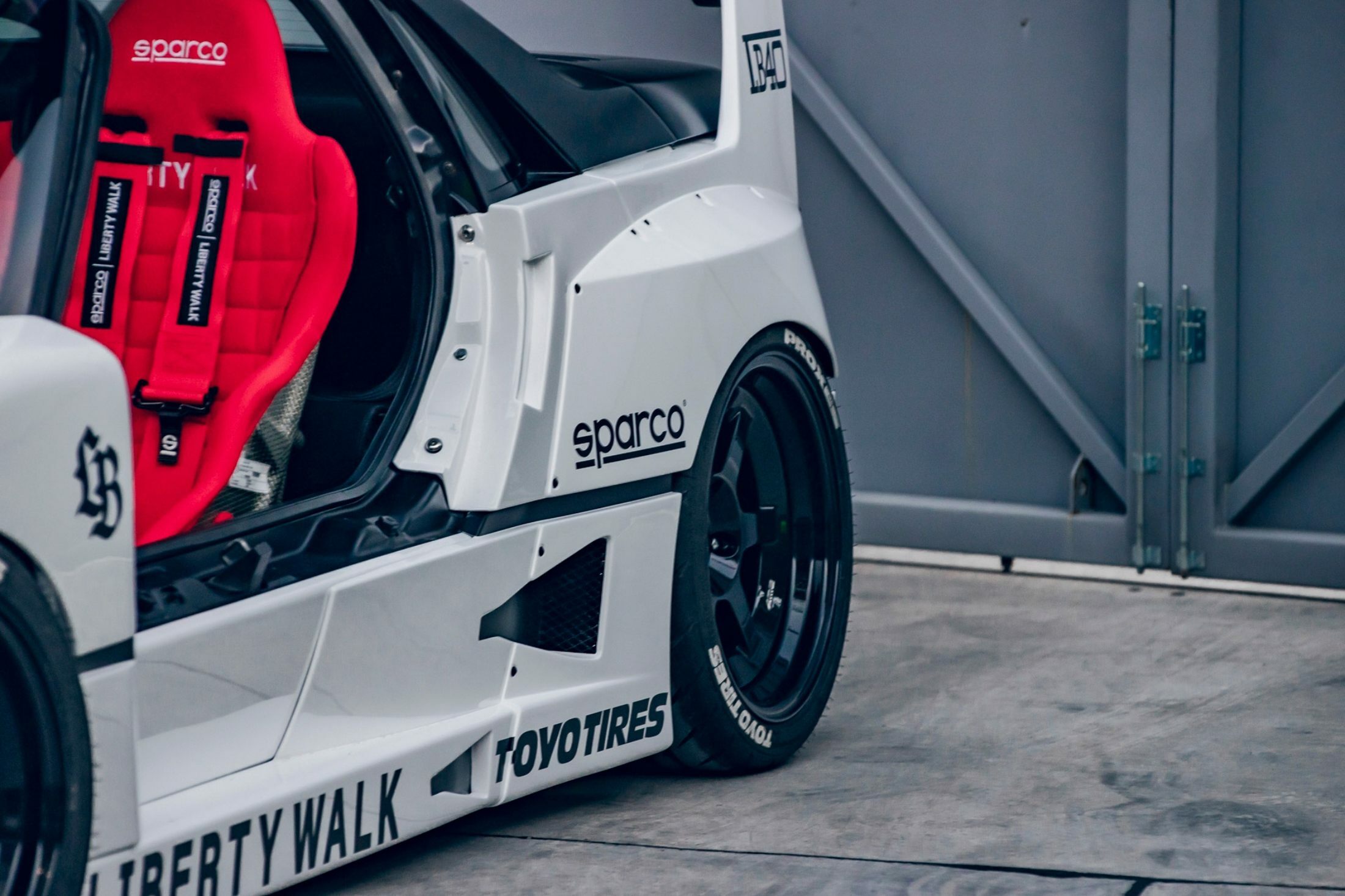 Liberty Walk Turns Autozam AZ-1 Kei Car Into A Cute Ferrari F40 Replica ...