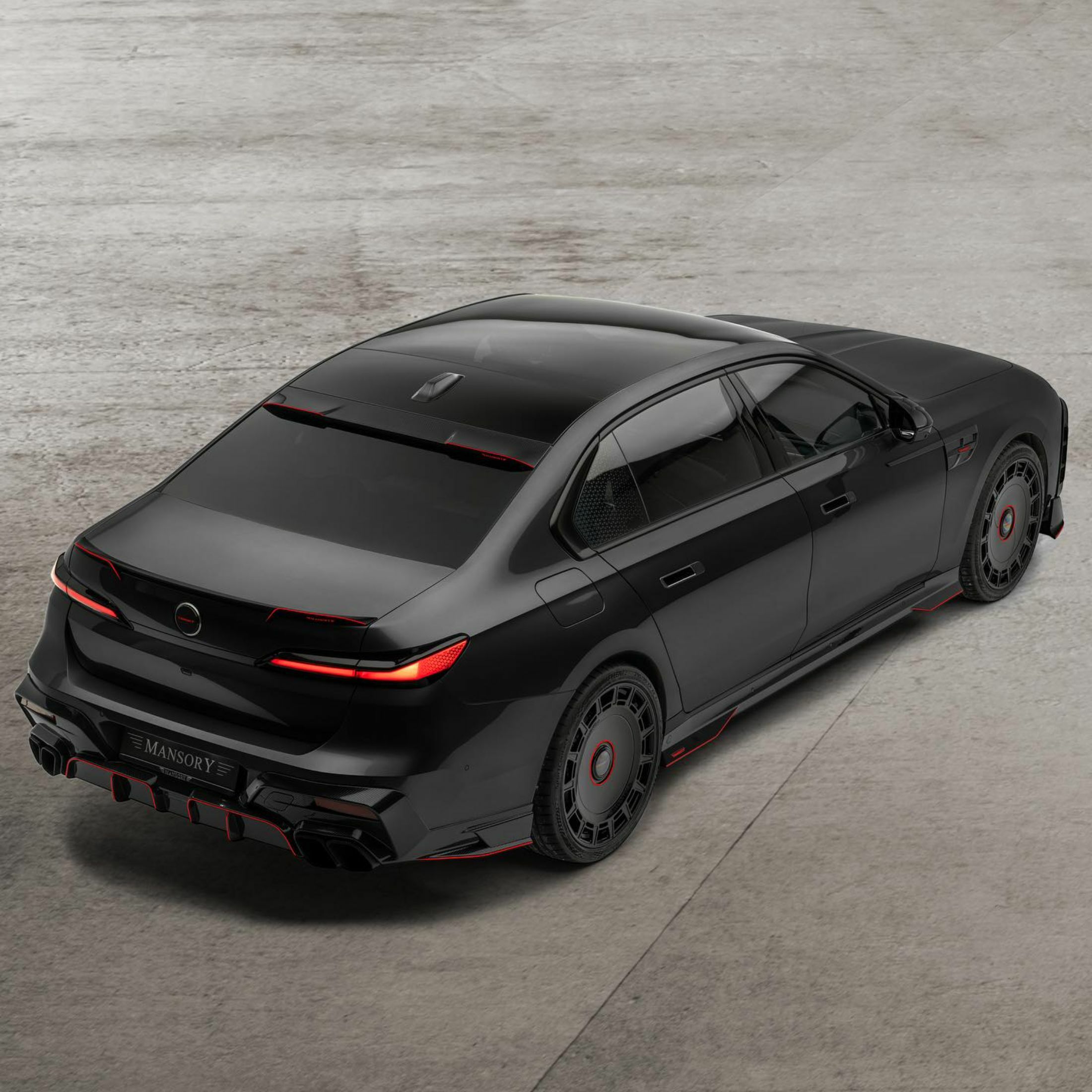 Mansory Adds Supercar Spice To The BMW 7-Series With Carbon Fiber ...