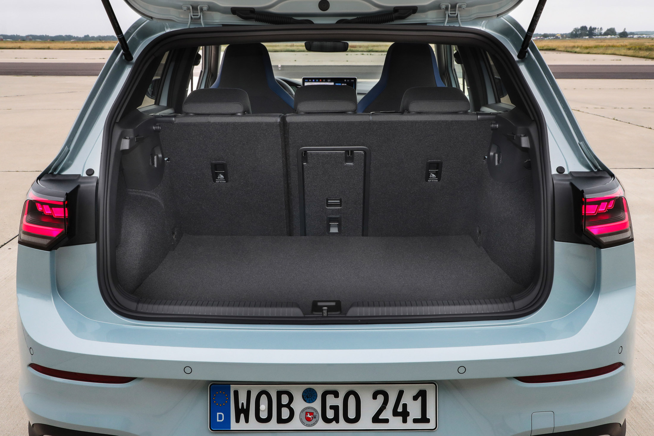 Final ICE VW Golf Debuts With Buttons, More Power And Massive PHEV ...