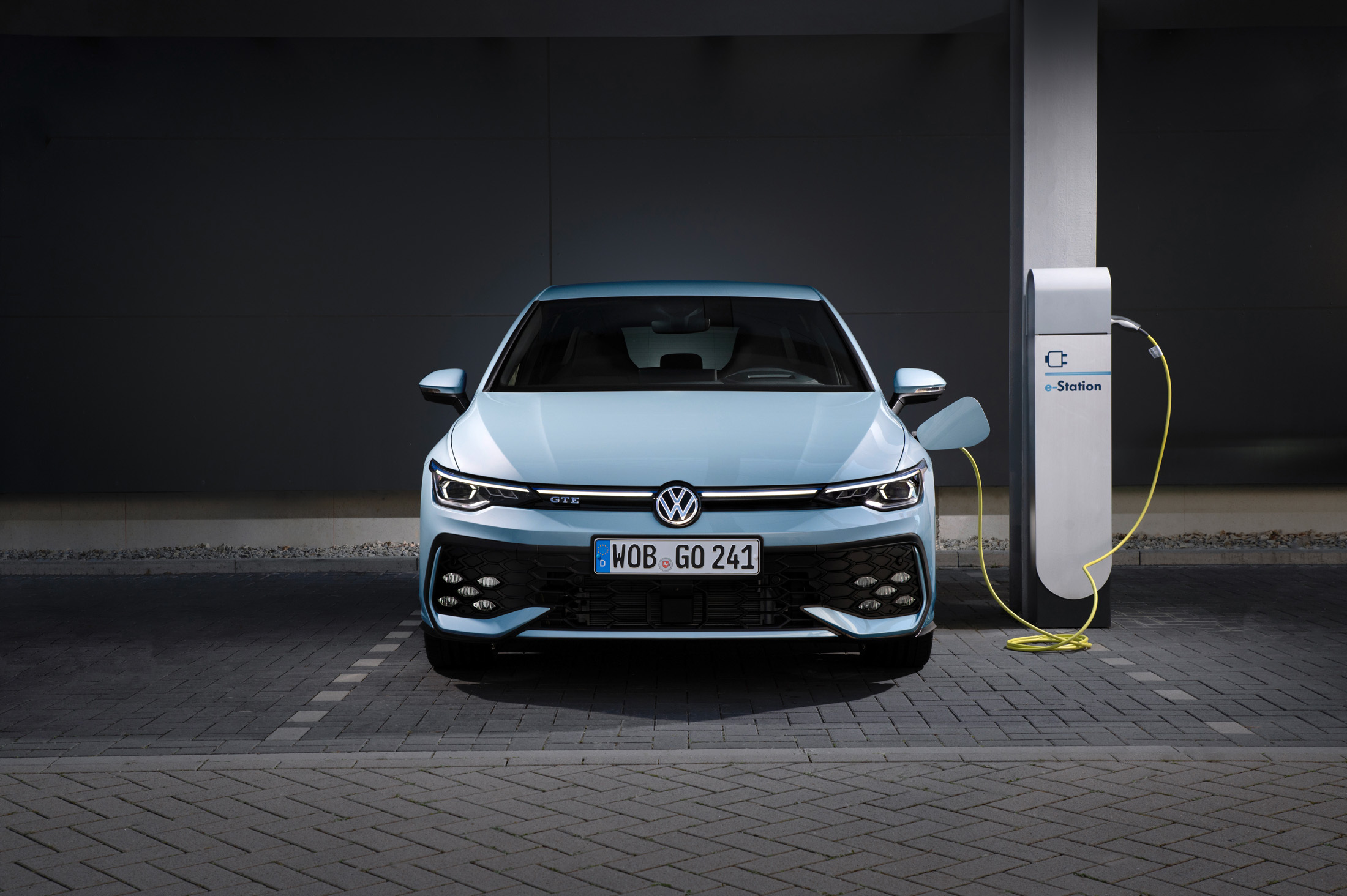 Final ICE VW Golf Debuts With Buttons, More Power And Massive PHEV ...