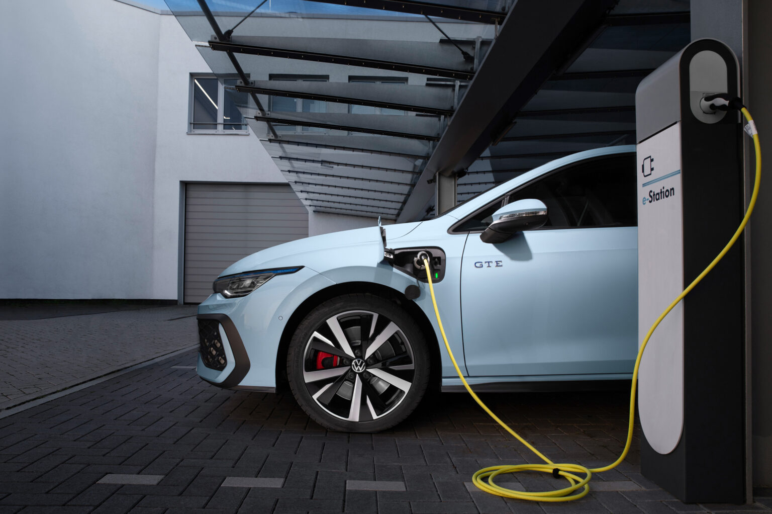 Final ICE VW Golf Debuts With Buttons, More Power And Massive PHEV ...